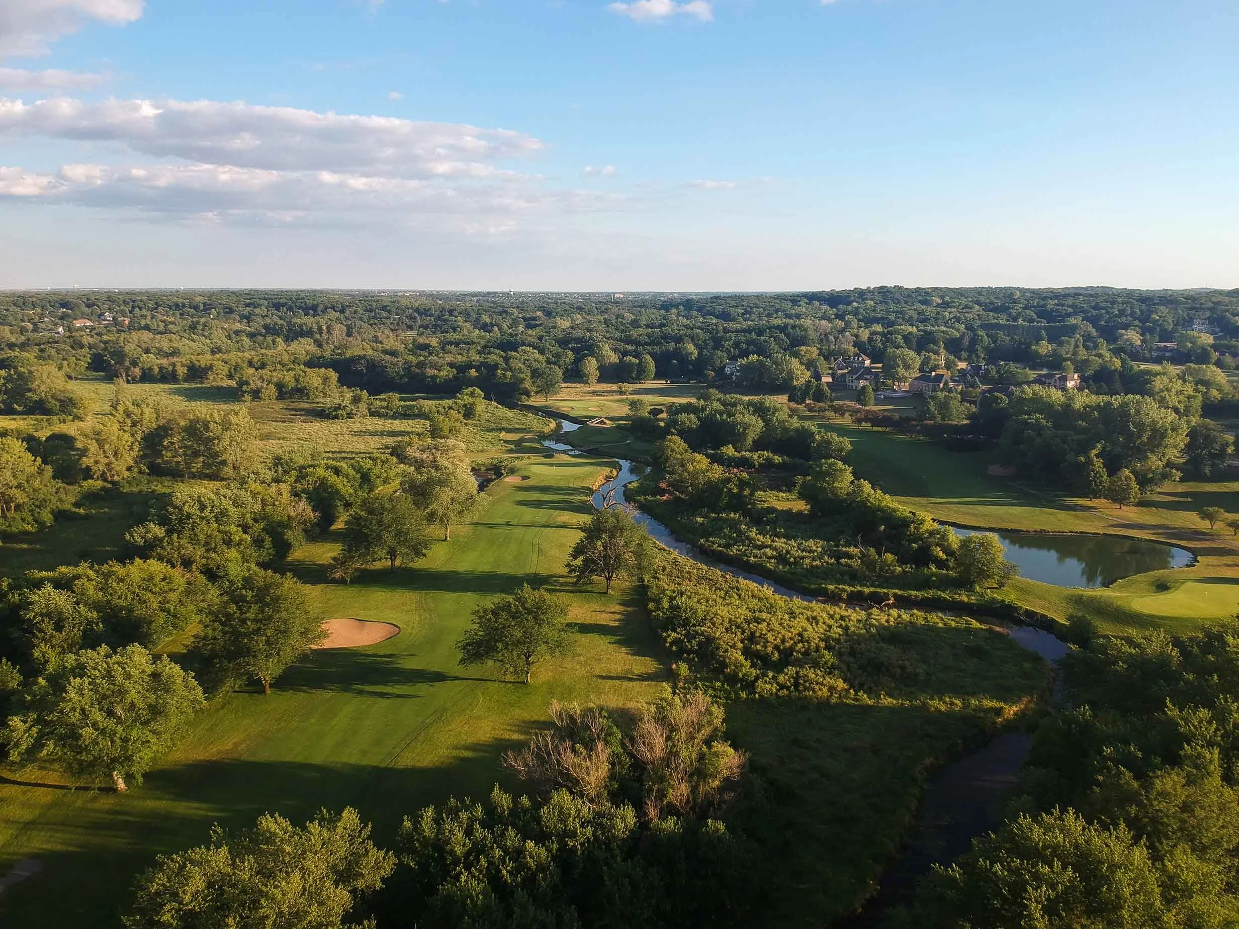 THE HAWK COUNTRY CLUB