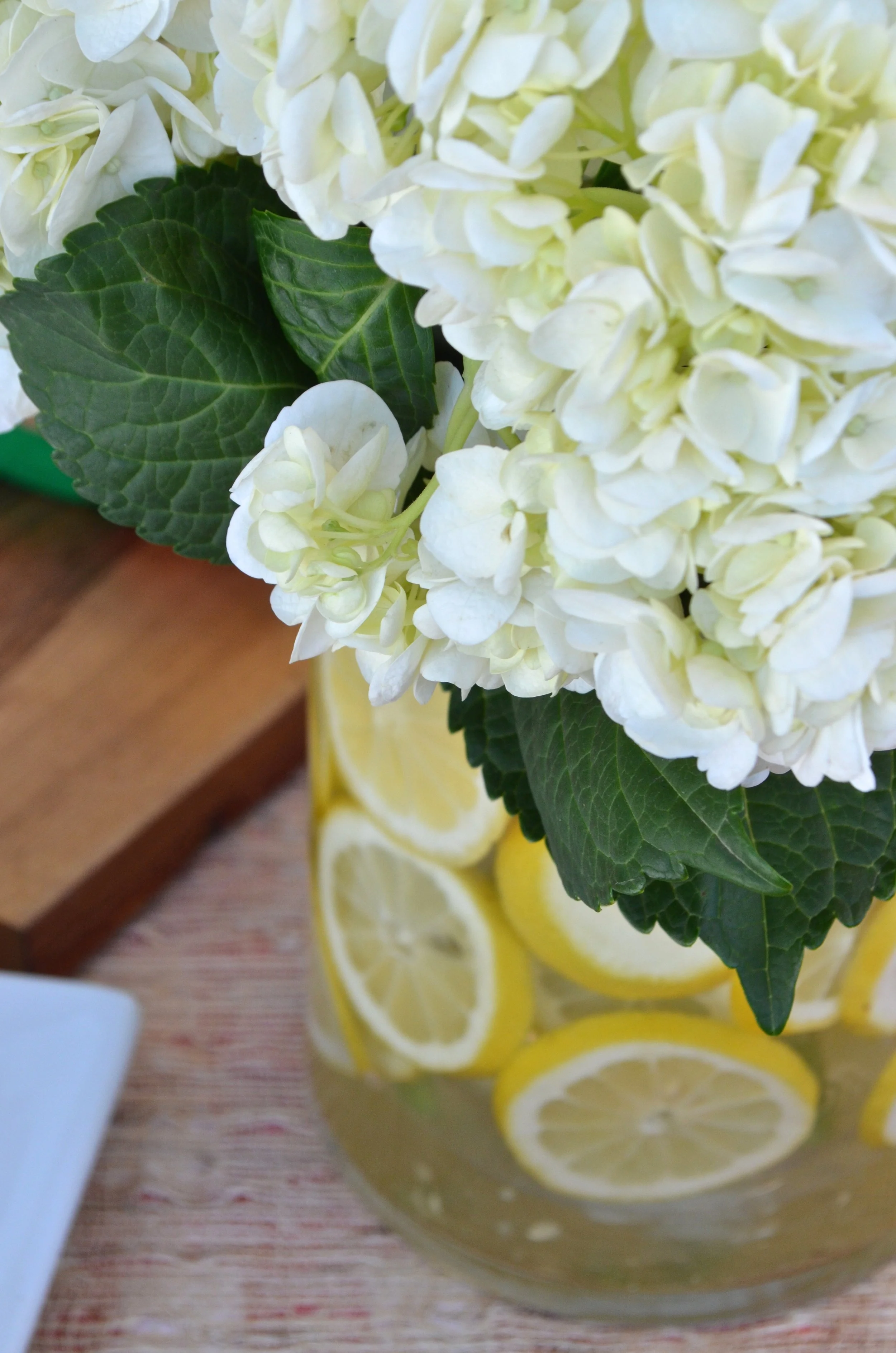 Bright and Fresh DIY Lemon Vase Centerpiece - From Scratch with Maria ...