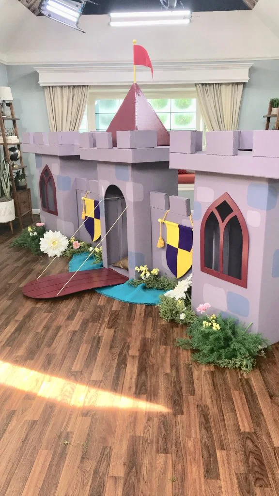 DIY Cardboard Castle From Scratch With Maria Provenzano