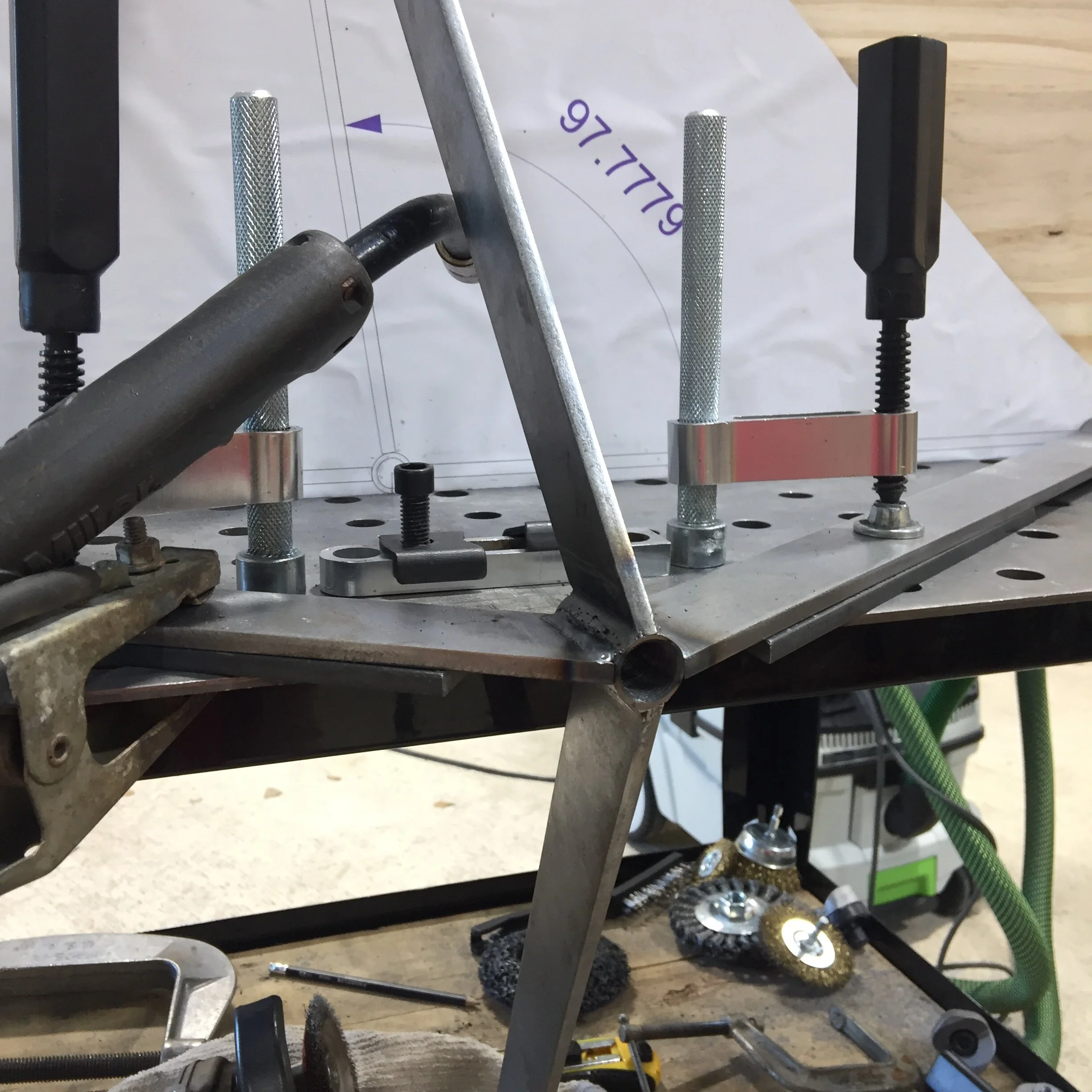 Poise Table — Anthony Villanacci - Industrial Designer