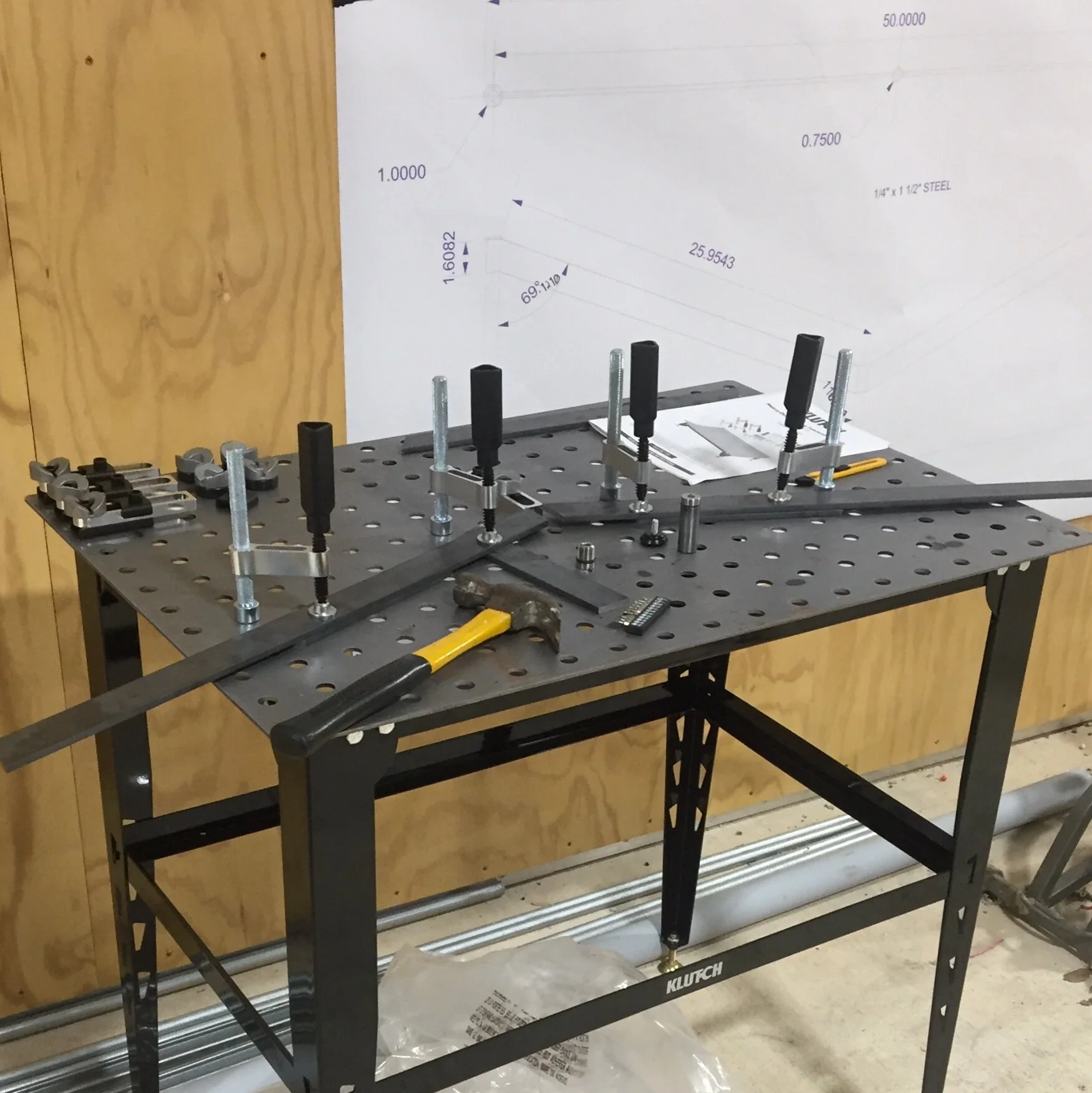 Poise Table — Anthony Villanacci - Industrial Designer