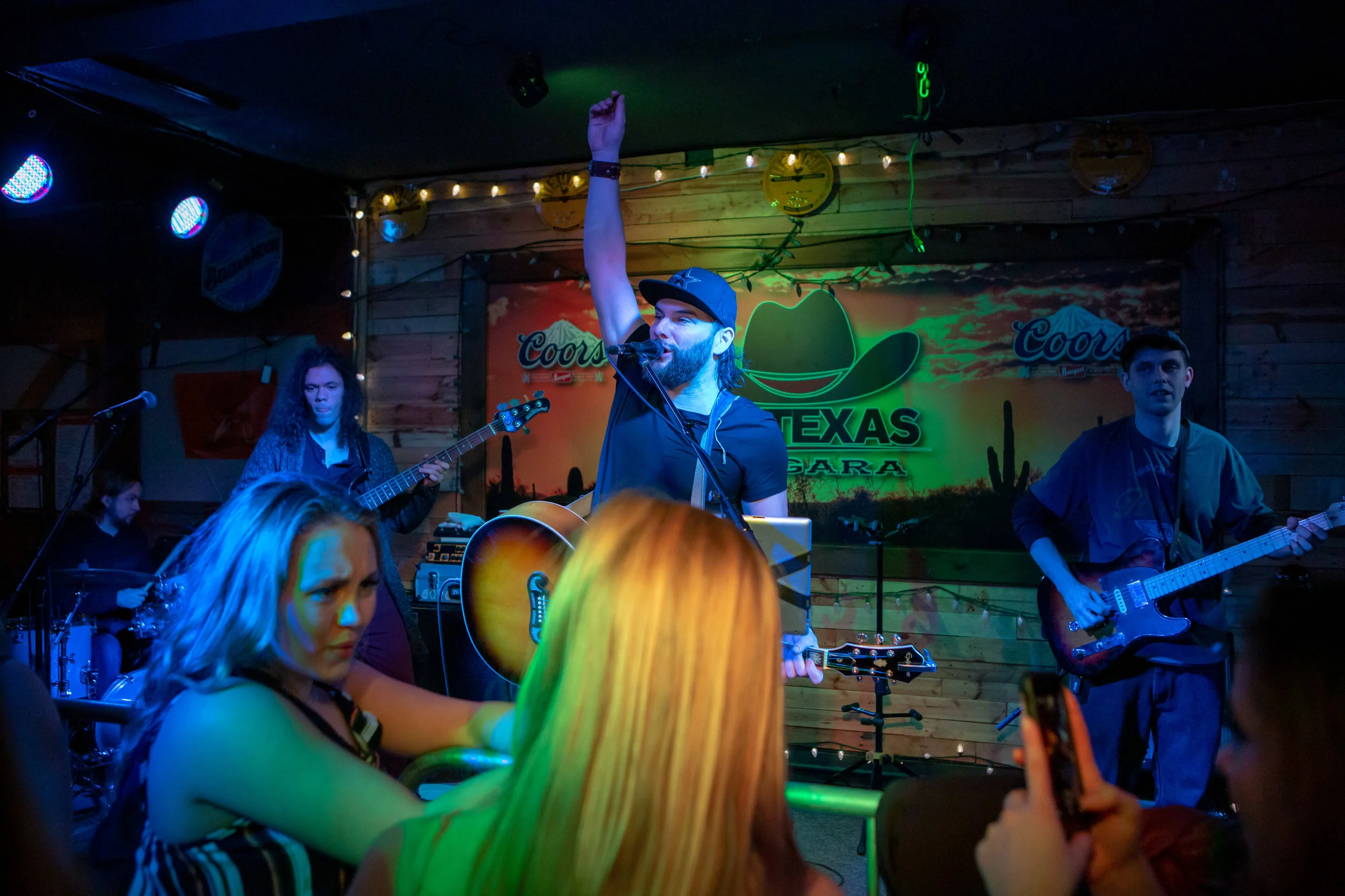 Night Life Gallery — BIG TEXAS