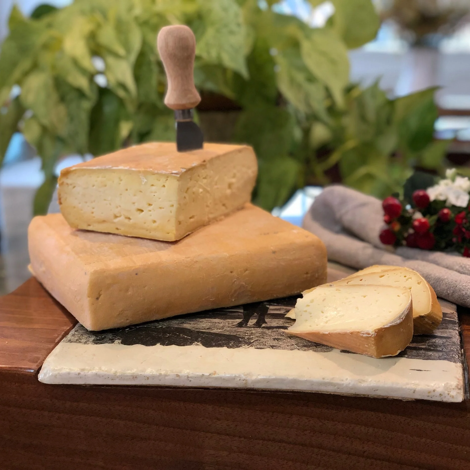 Farmstead Cheese — High Lawn Farm
