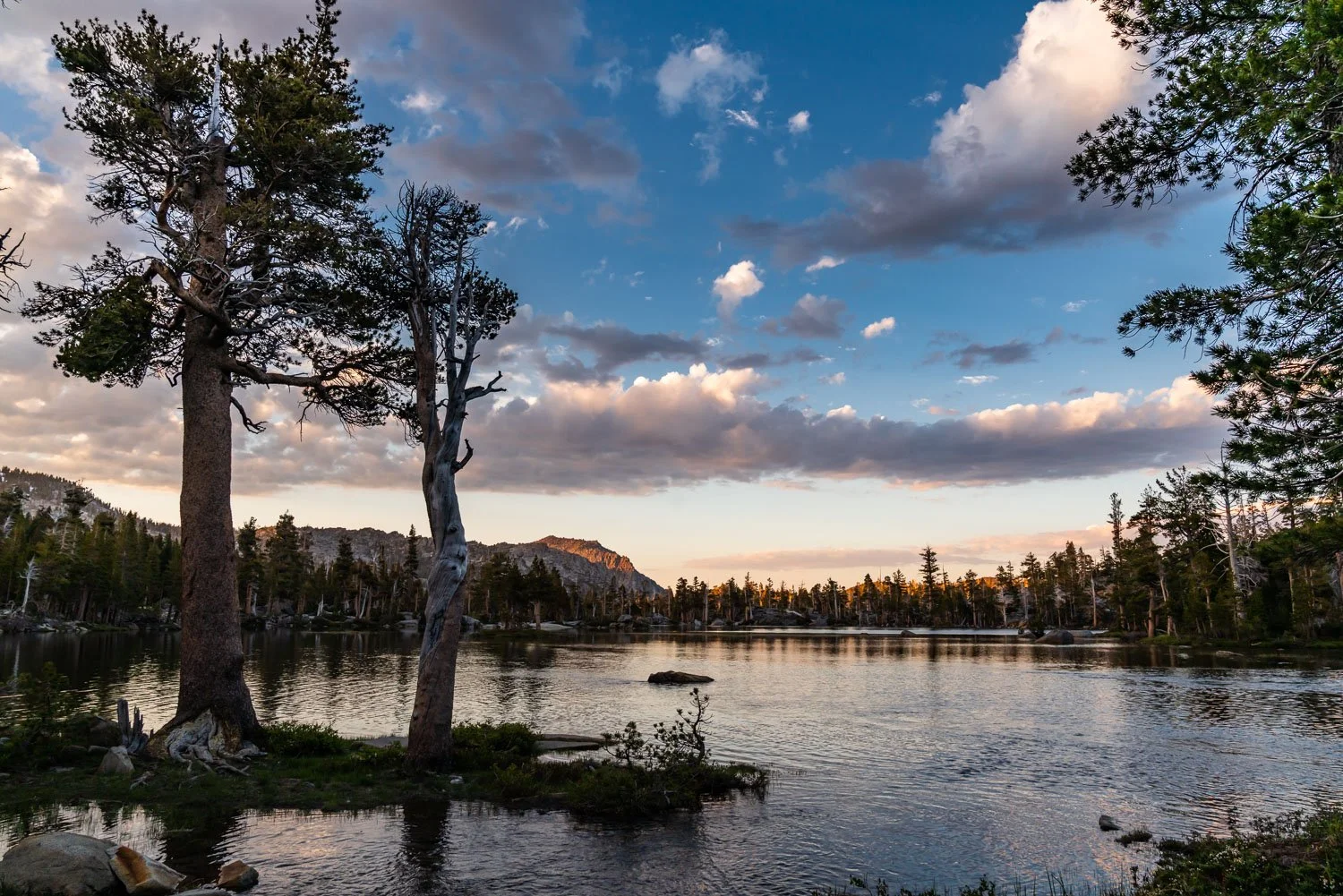 Mastering Sunsets Over Water: Tips for Incredible Photographs ...