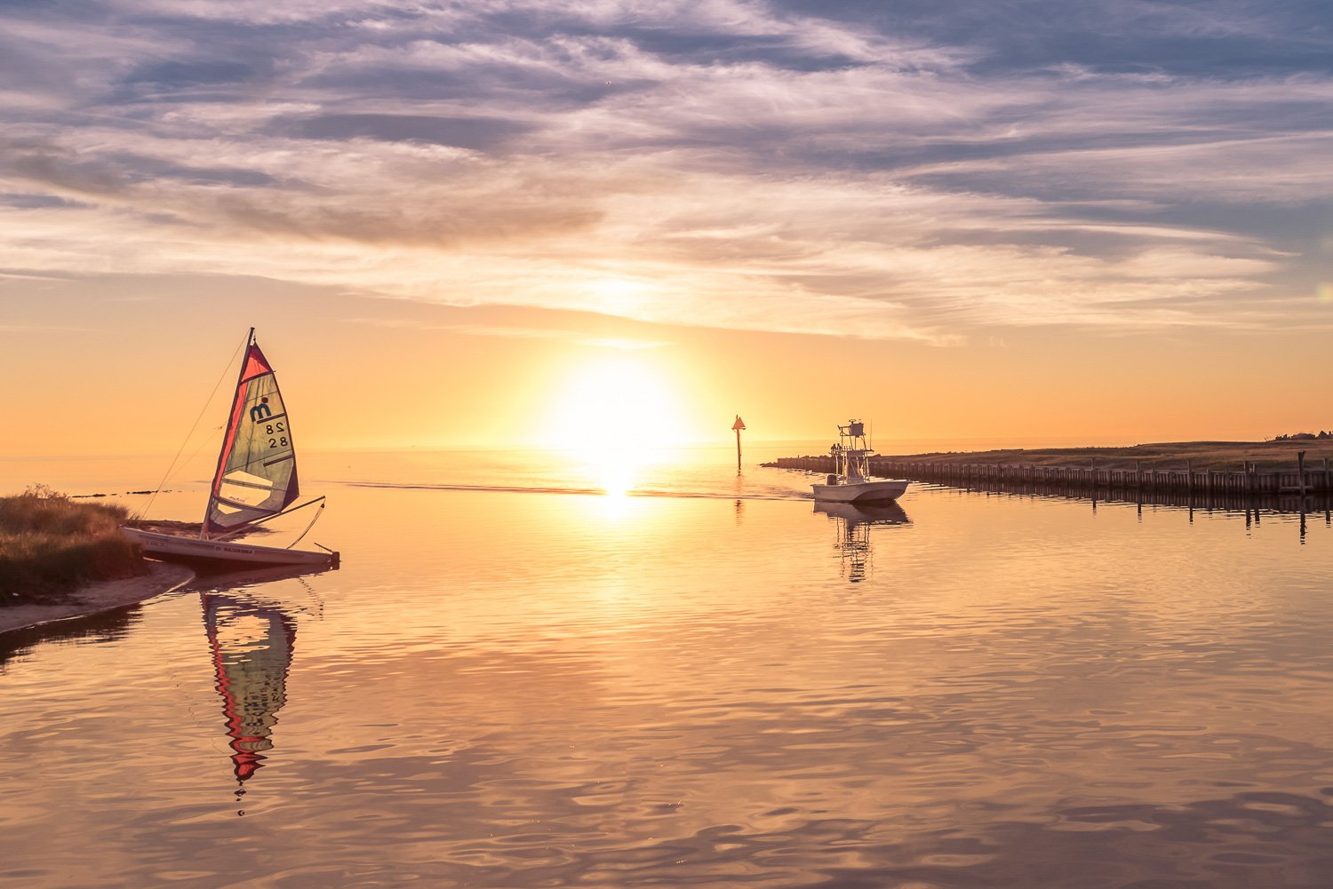 Mastering Sunsets Over Water: Tips for Incredible Photographs ...