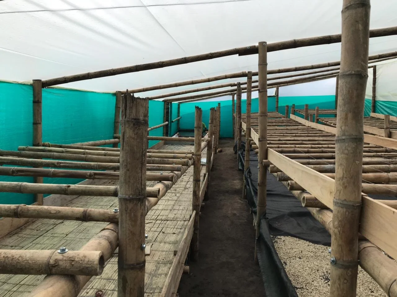 Villamaría - Drying Bed Construction — Raw Material