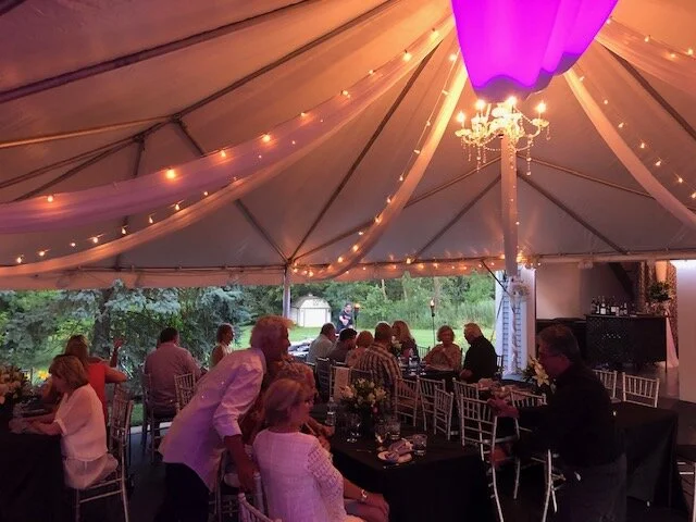 Moving N Grooving DJs