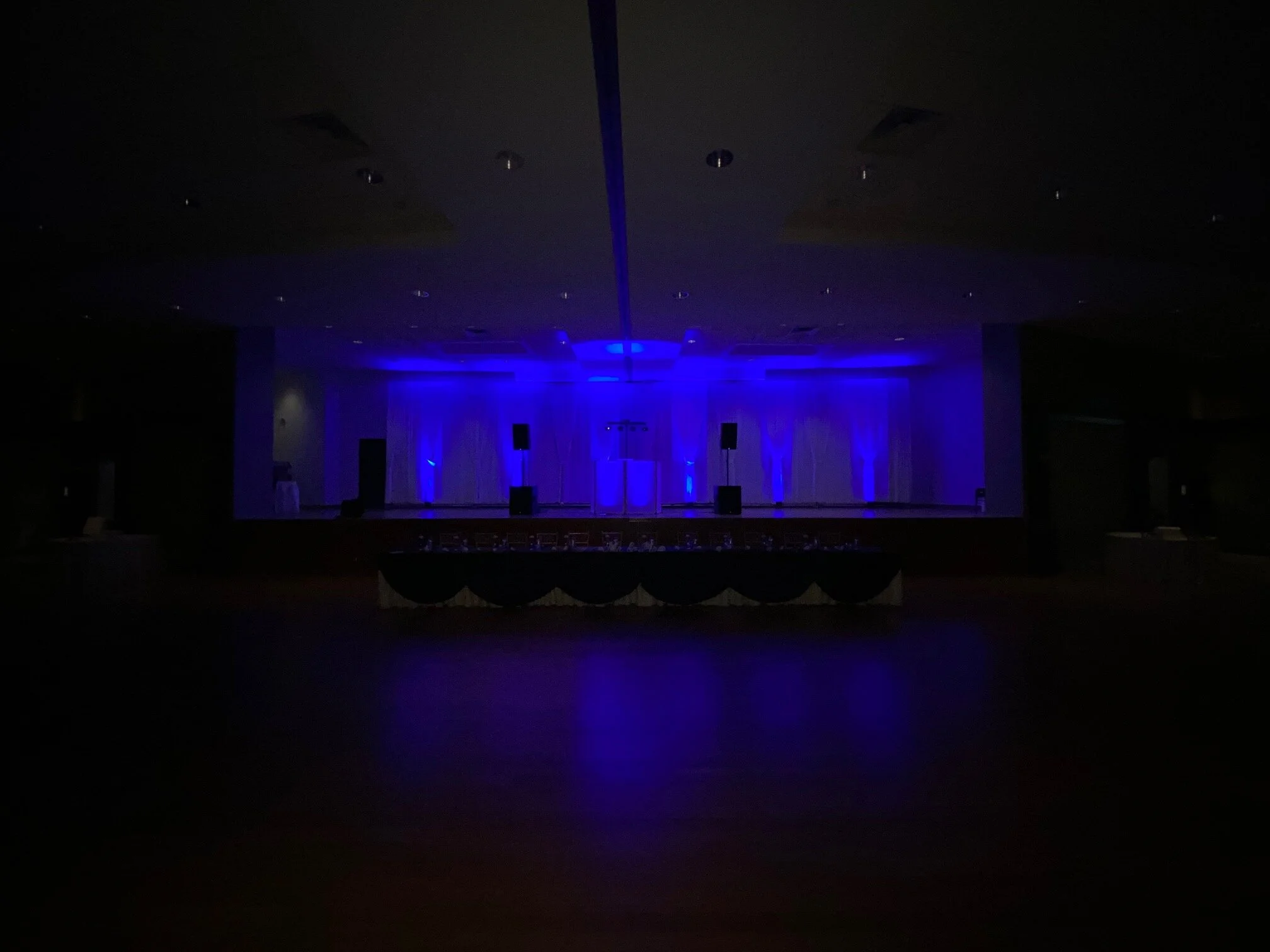 Moving N Grooving DJs