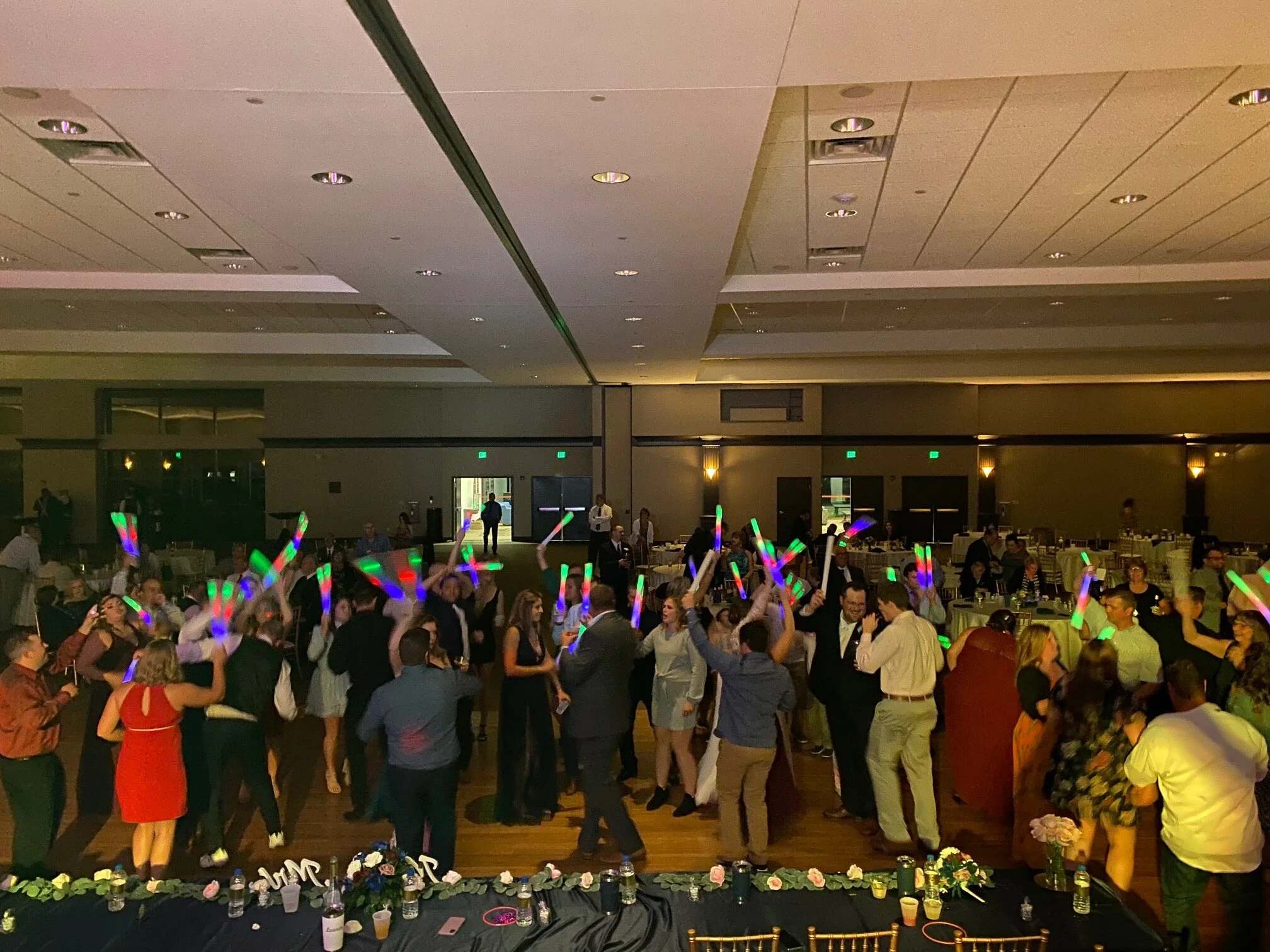 Moving N Grooving DJs