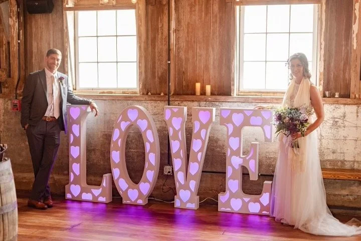 Moving N Grooving DJs