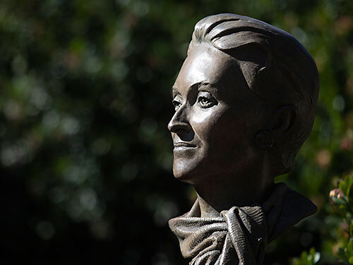 Portrait Bust Installations — BRUCE WOLFE