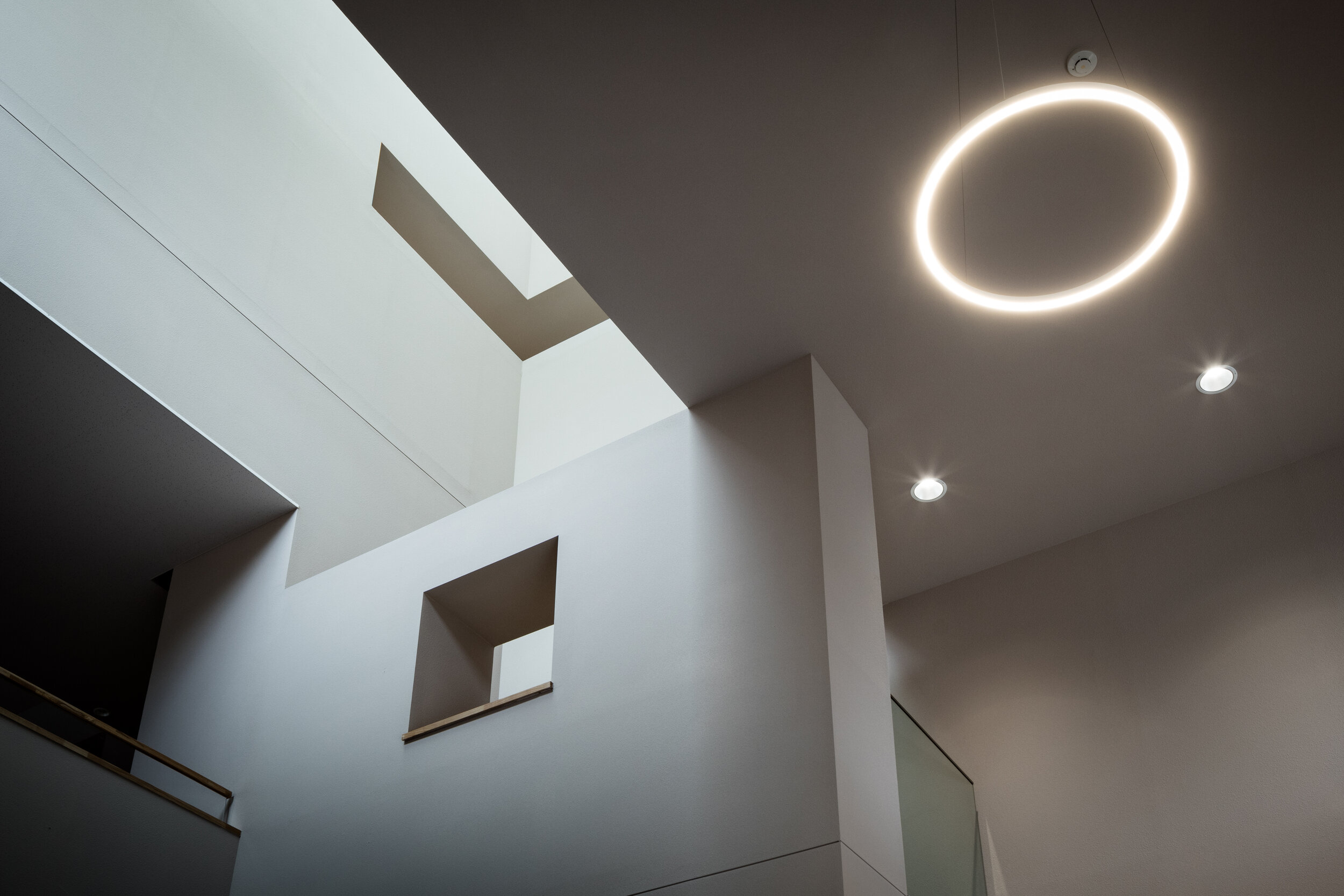 BAIKO GAKUIN UNIVERSITY - The Learning Station CROSSLIGHT by Tetsuo ...