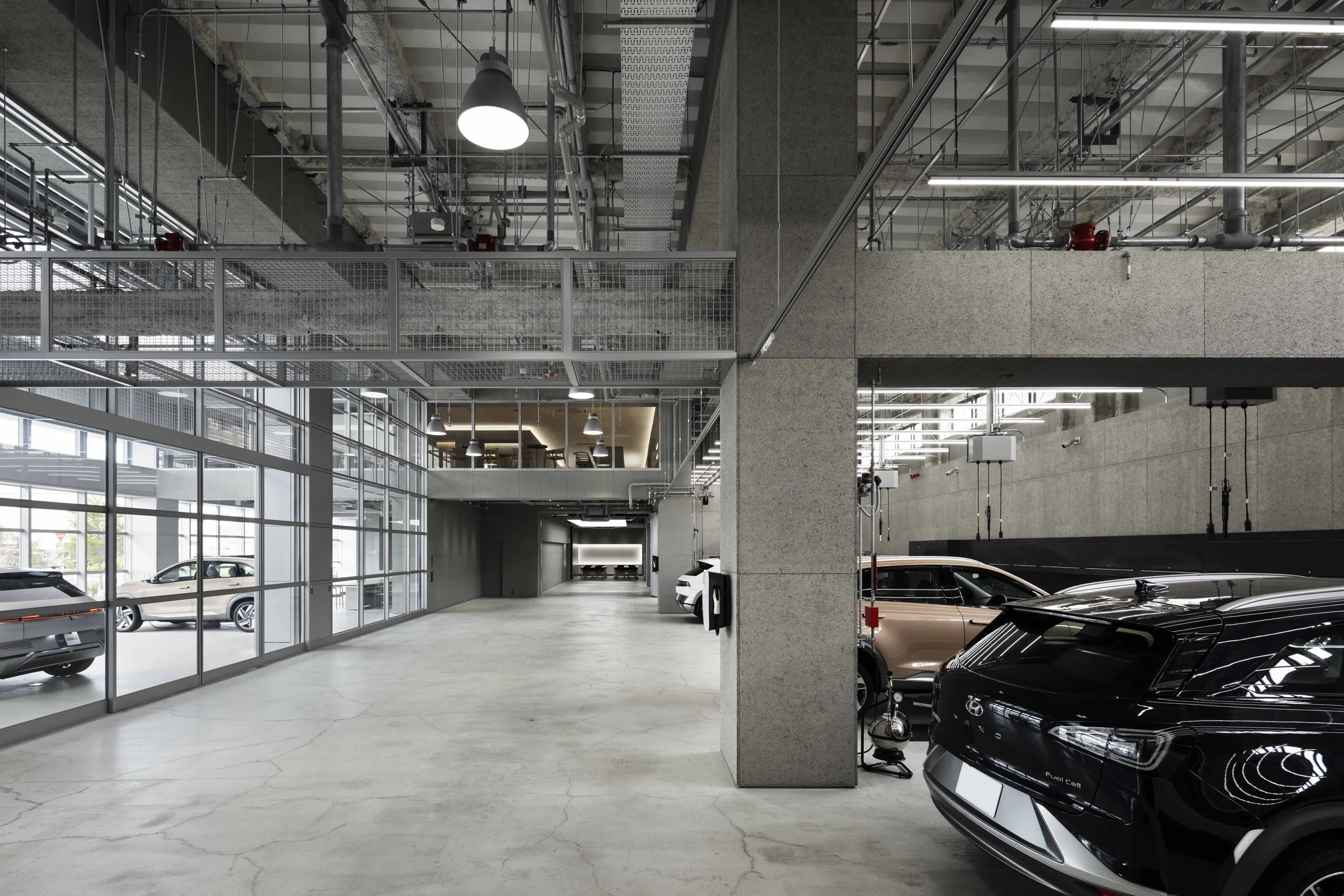 Hyundai Customer Experience Center YOKOHAMA designed by TONERICO — Sky ...