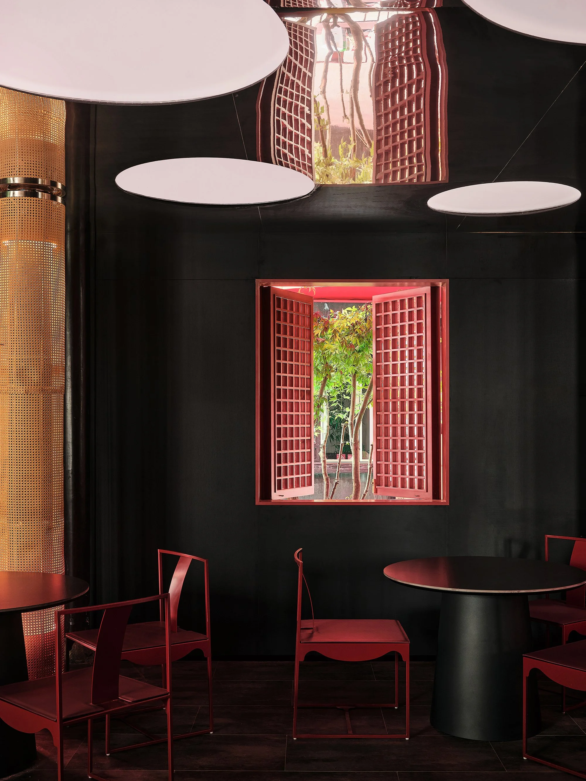 Big Red Crayfish by Dayi Design (China) — Sky Design Awards