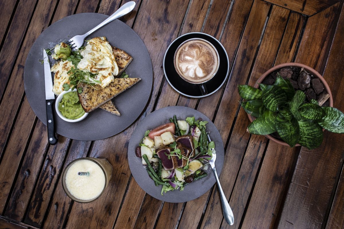 THE LUCKY ROOSTER EATERY