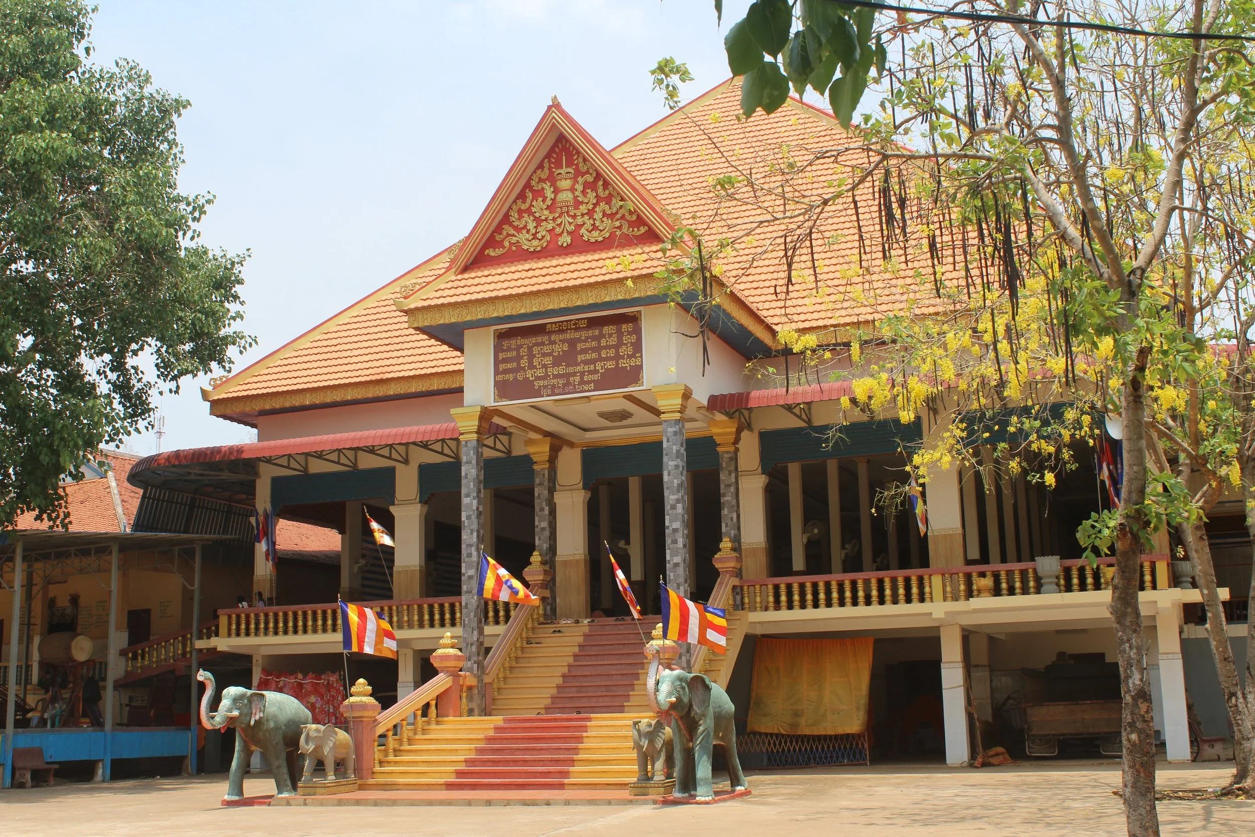 Wat Hanchey Pagoda in Kampong Cham