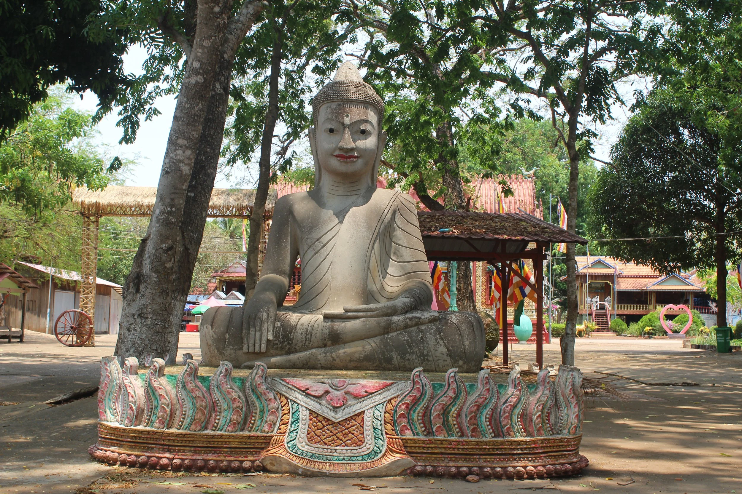Wat Hanchey Pagoda in Kampong Cham