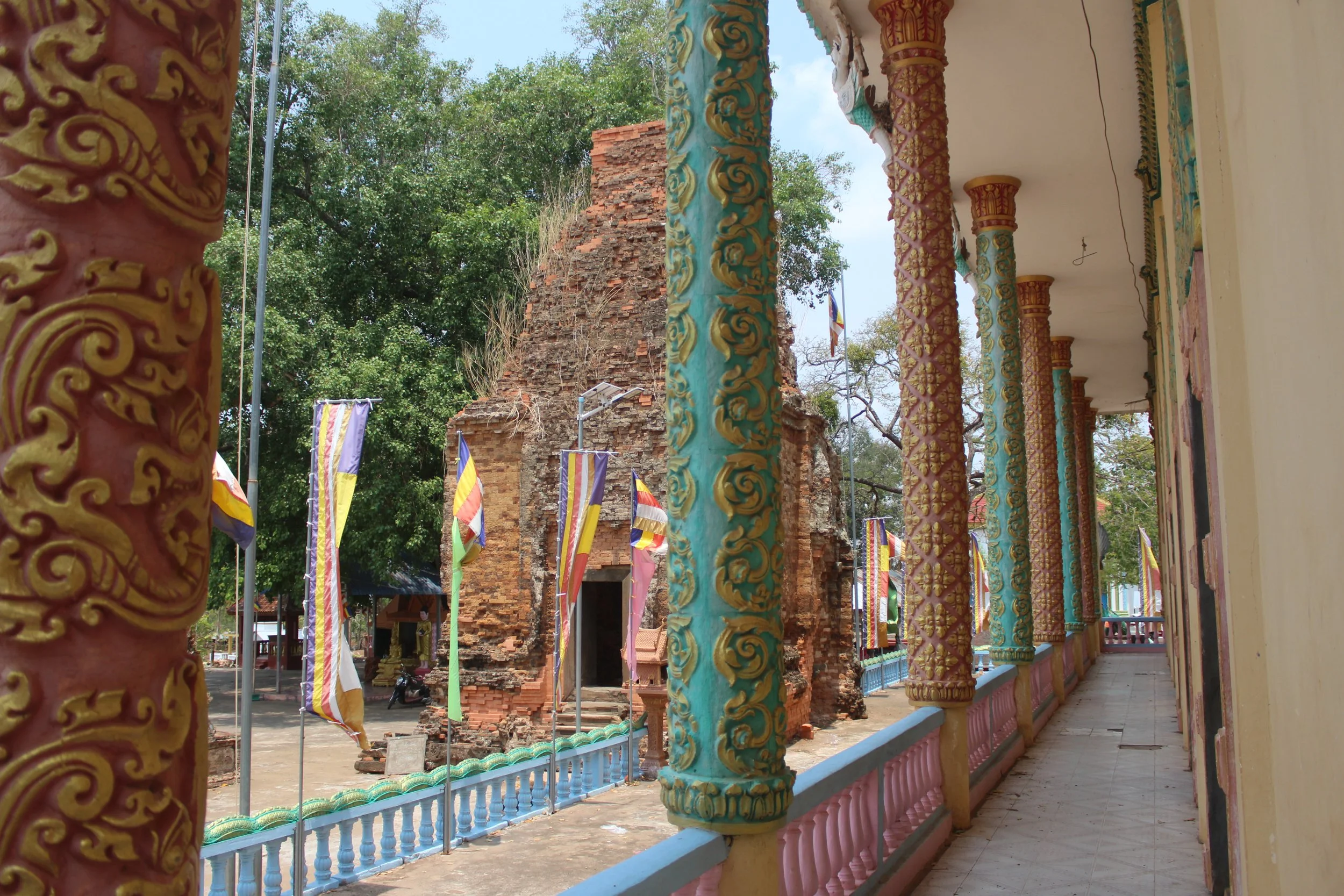 Wat Hanchey Pagoda in Kampong Cham