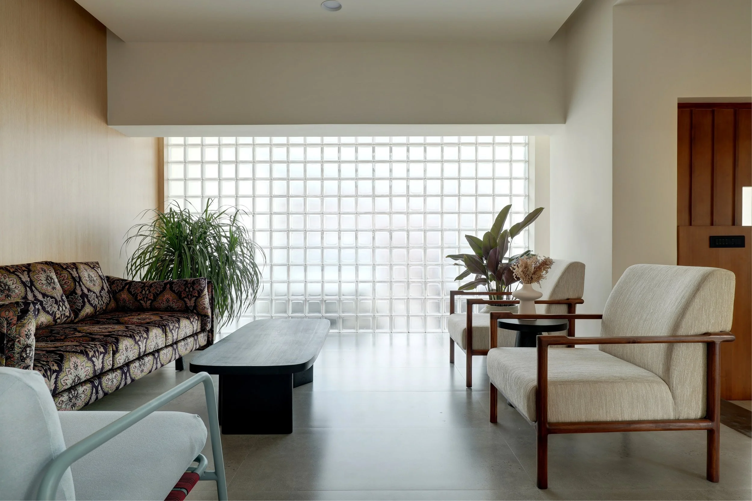 home Aluva 2 — studio nirvana