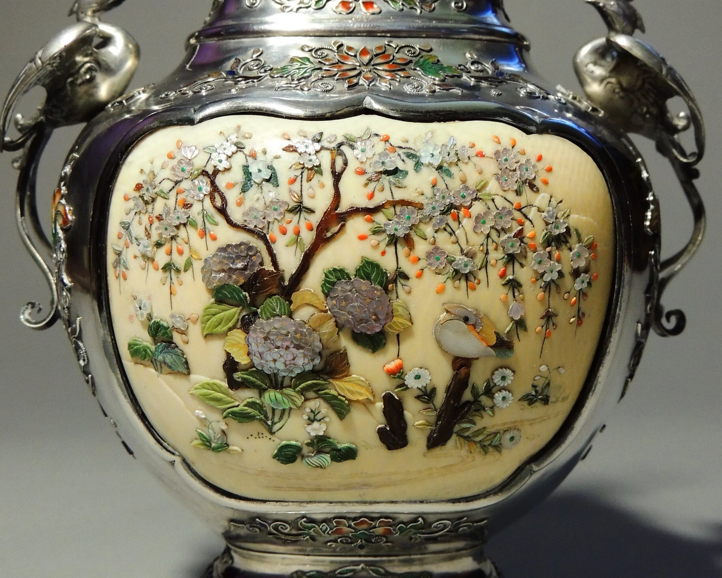 Shibayama art form — The Japanese Gallery