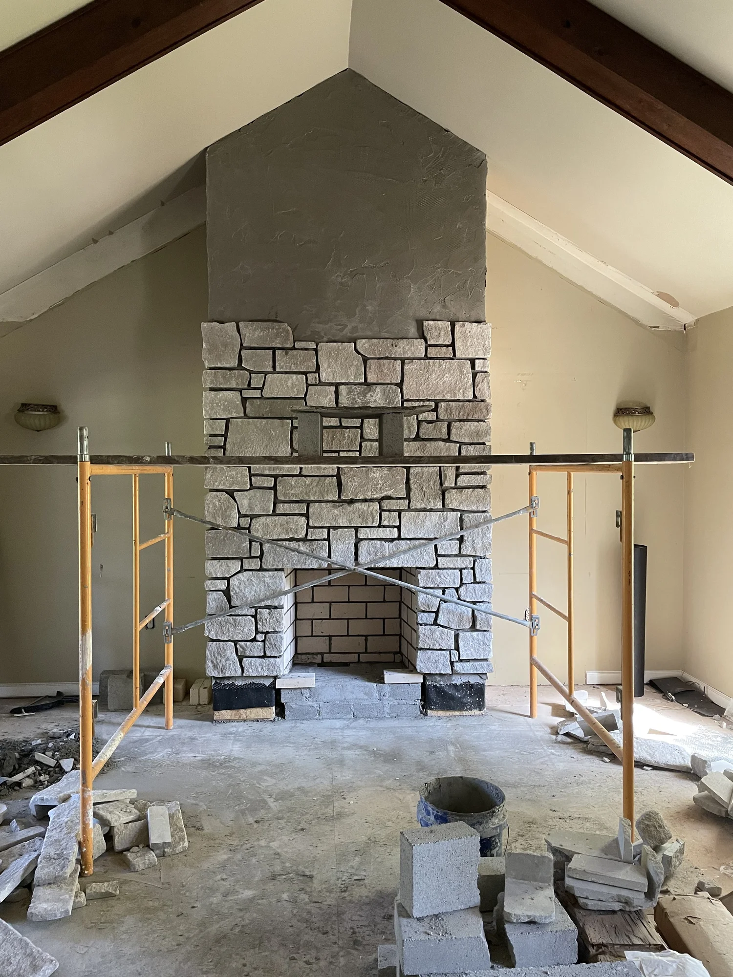 Polycor Hardscapes and Masonry natural limestone — 25:40 Love Interiors