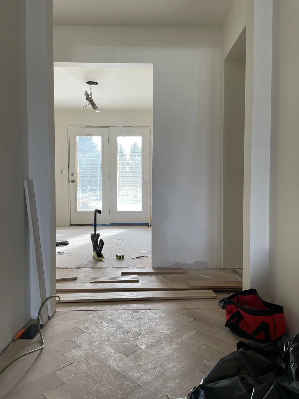 mystery room turns into a beautiful storage solution — 25:40 Love Interiors