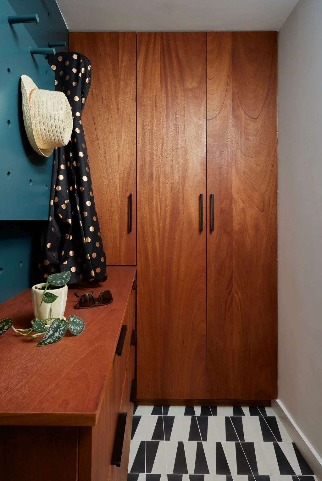 Scarsdale Midcentury Modern — Petra Design