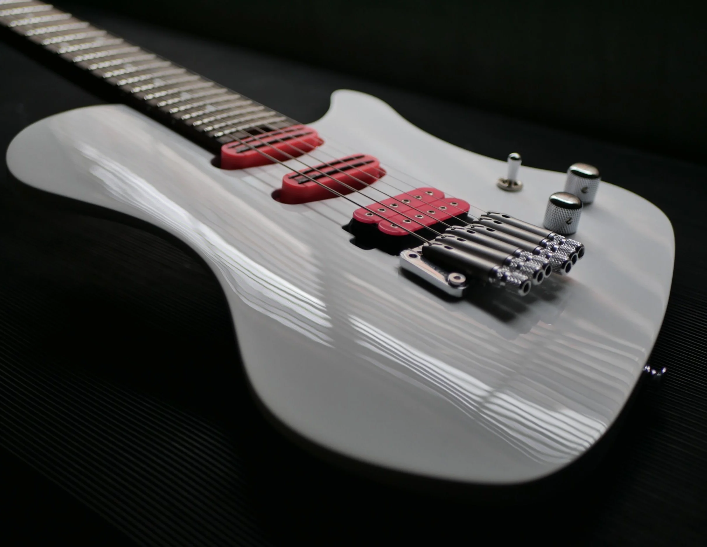 m i n i m a g u i t a r s