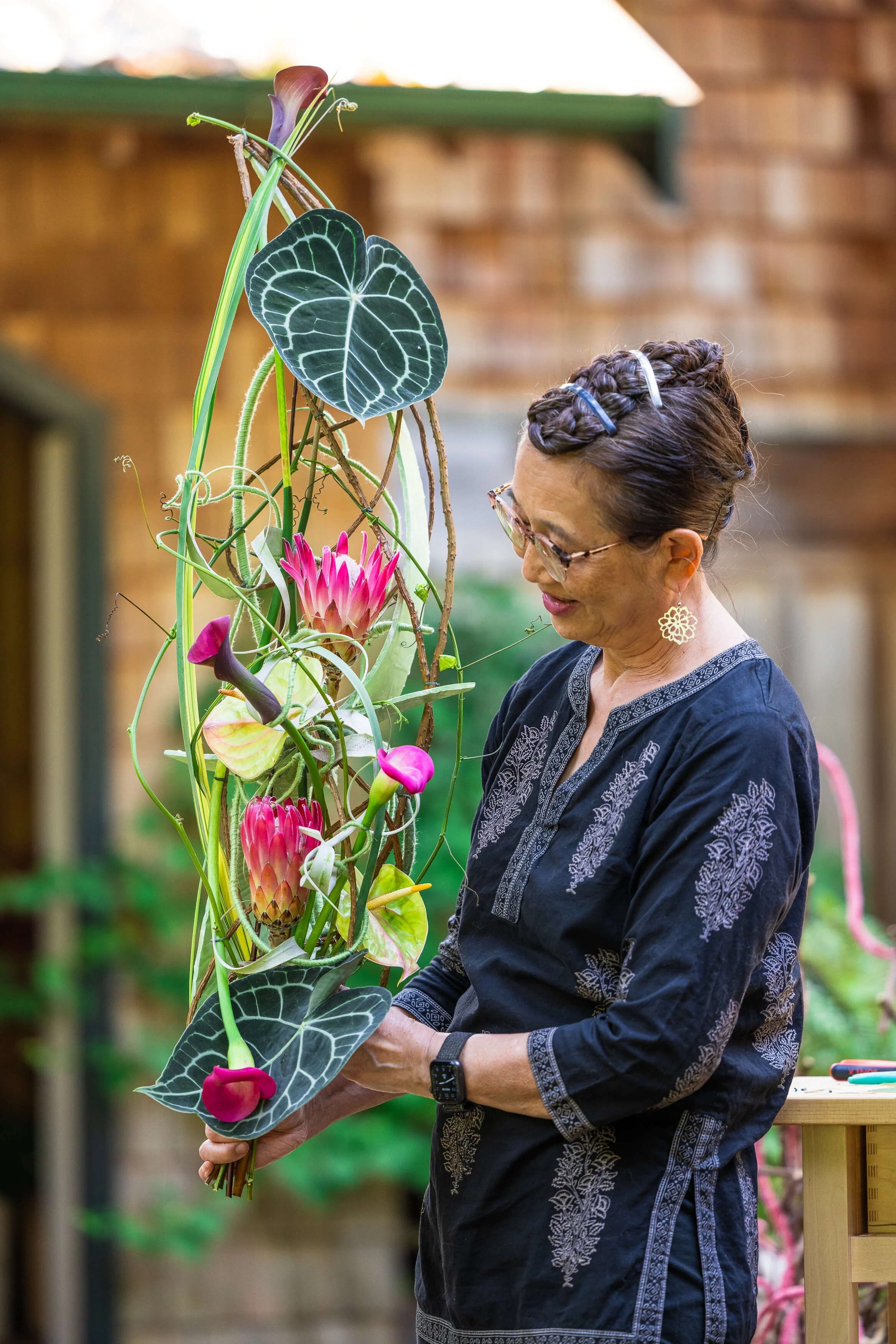 LINEAR HAND-TIED BOUQUETS - Creative Edge June 2021 — Hitomi Gilliam AIFD