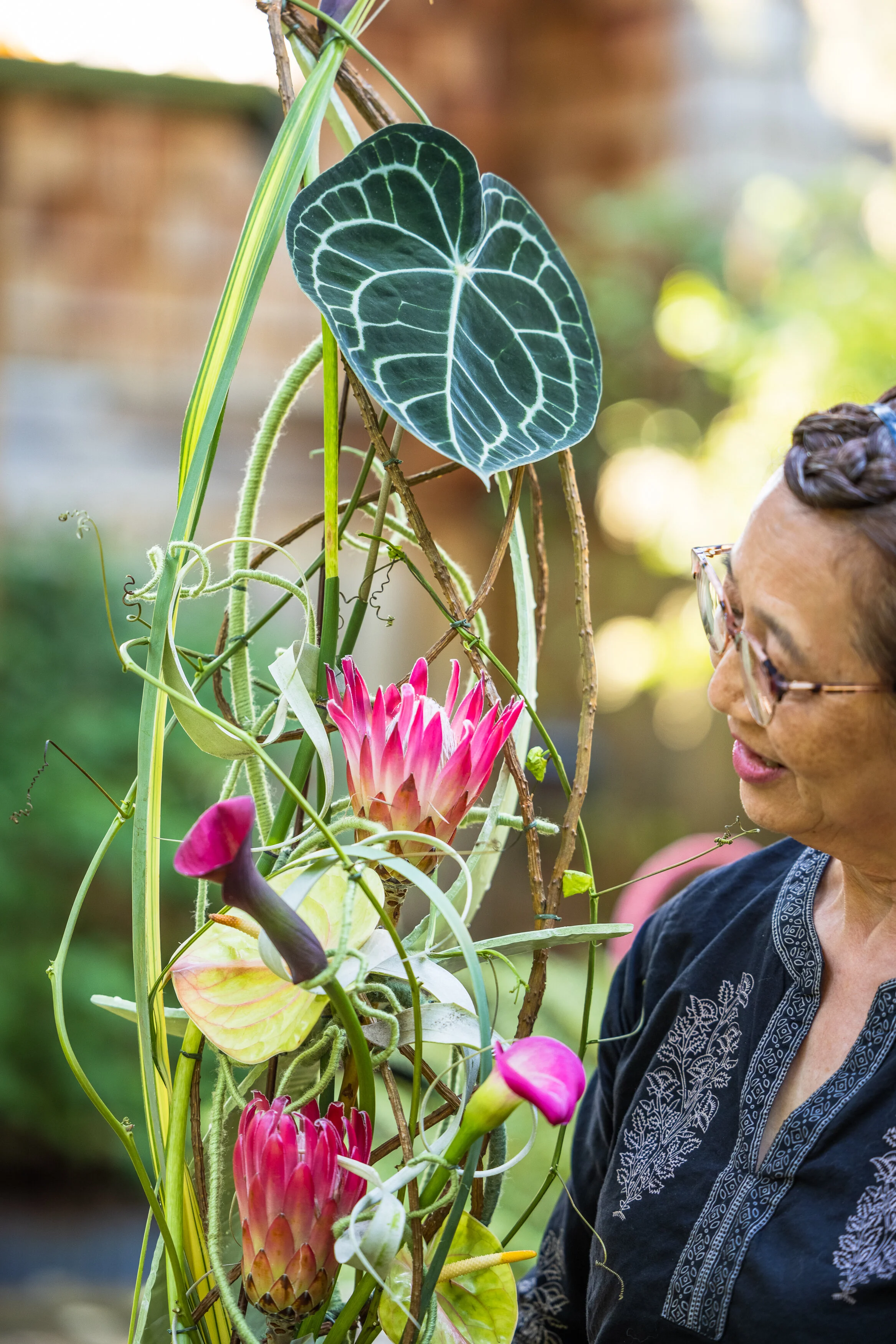 LINEAR HAND-TIED BOUQUETS - Creative Edge June 2021 — Hitomi Gilliam AIFD