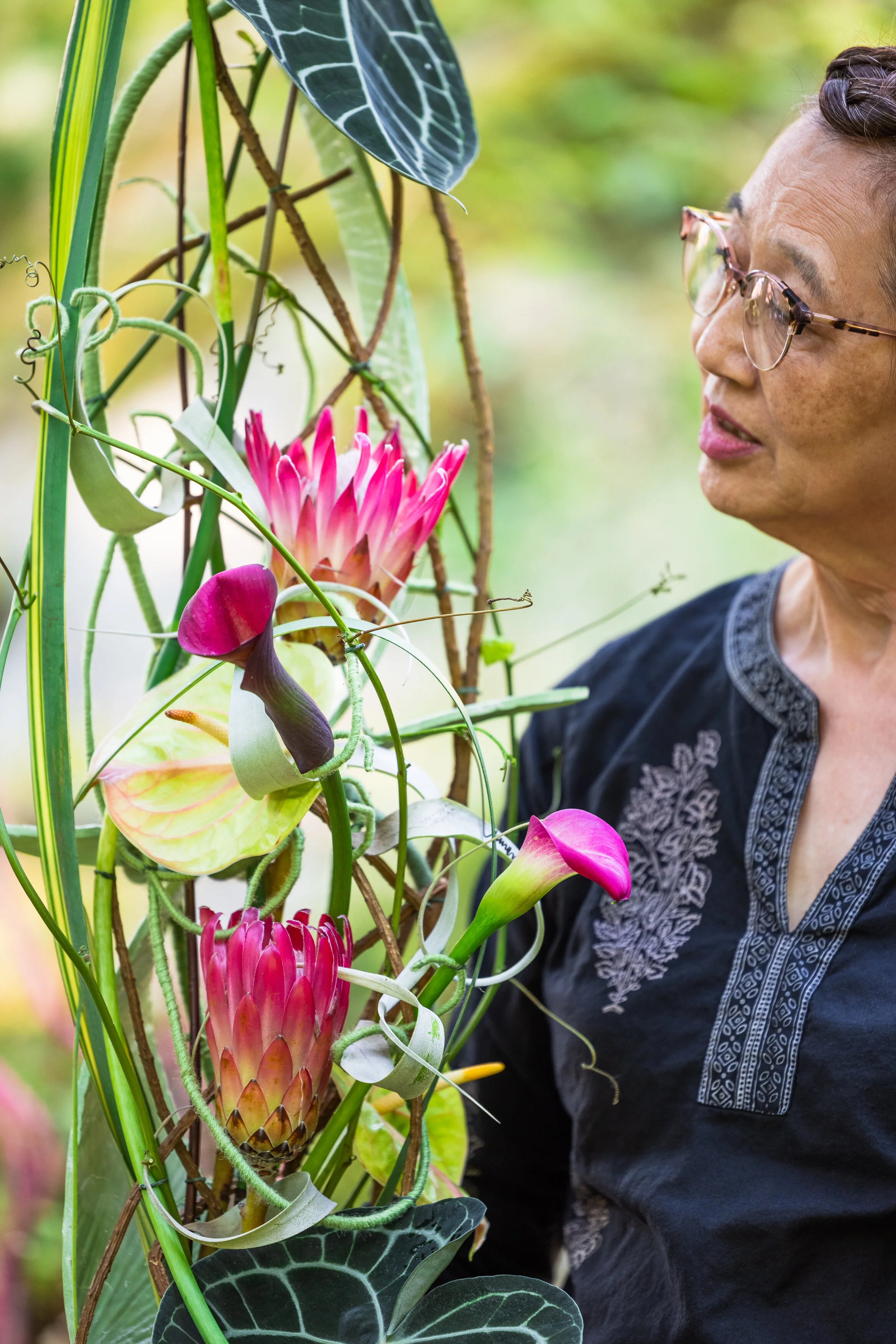 LINEAR HAND-TIED BOUQUETS - Creative Edge June 2021 — Hitomi Gilliam AIFD