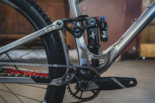 Phantom V3 — Banshee Bikes