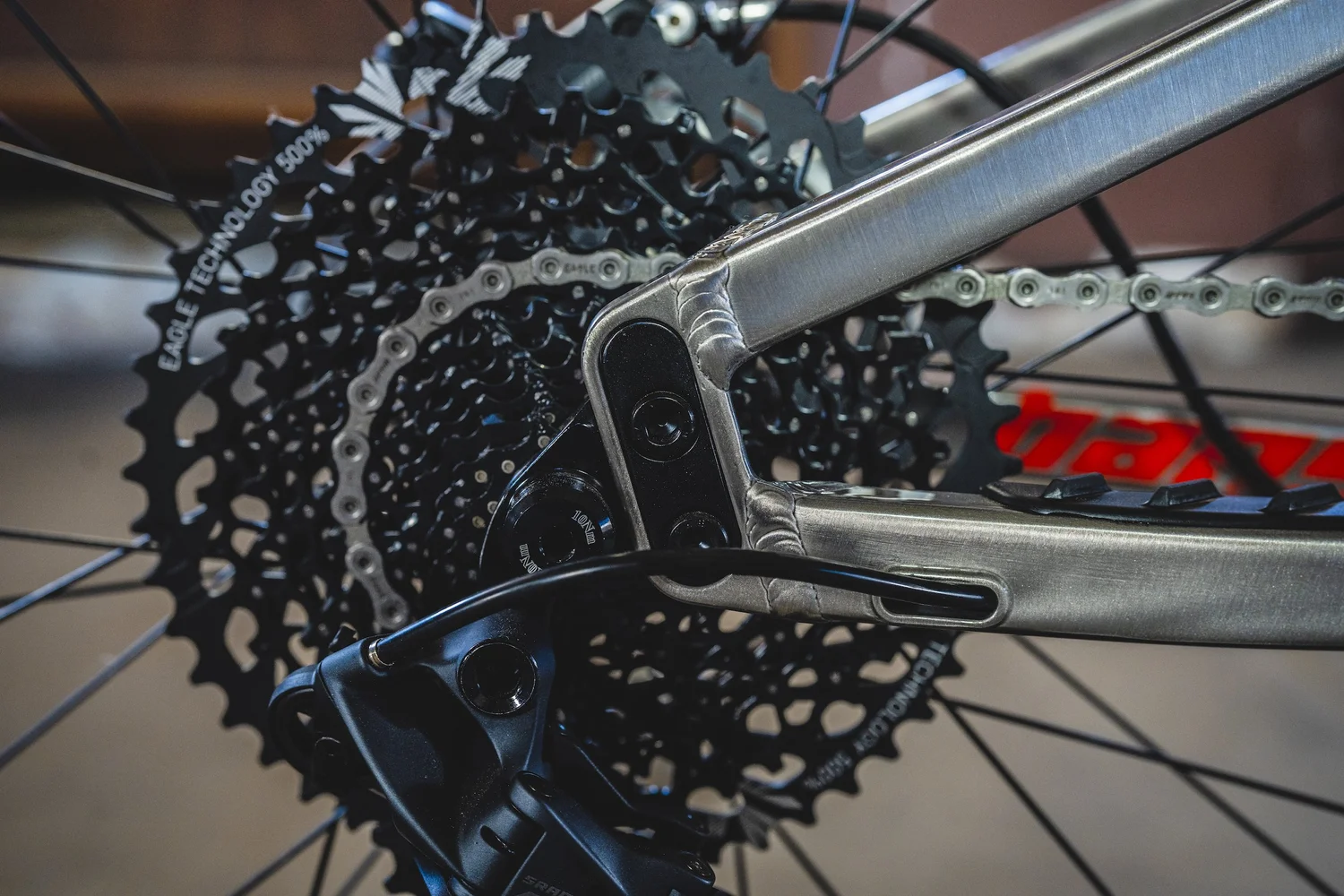 Phantom V3 — Banshee Bikes