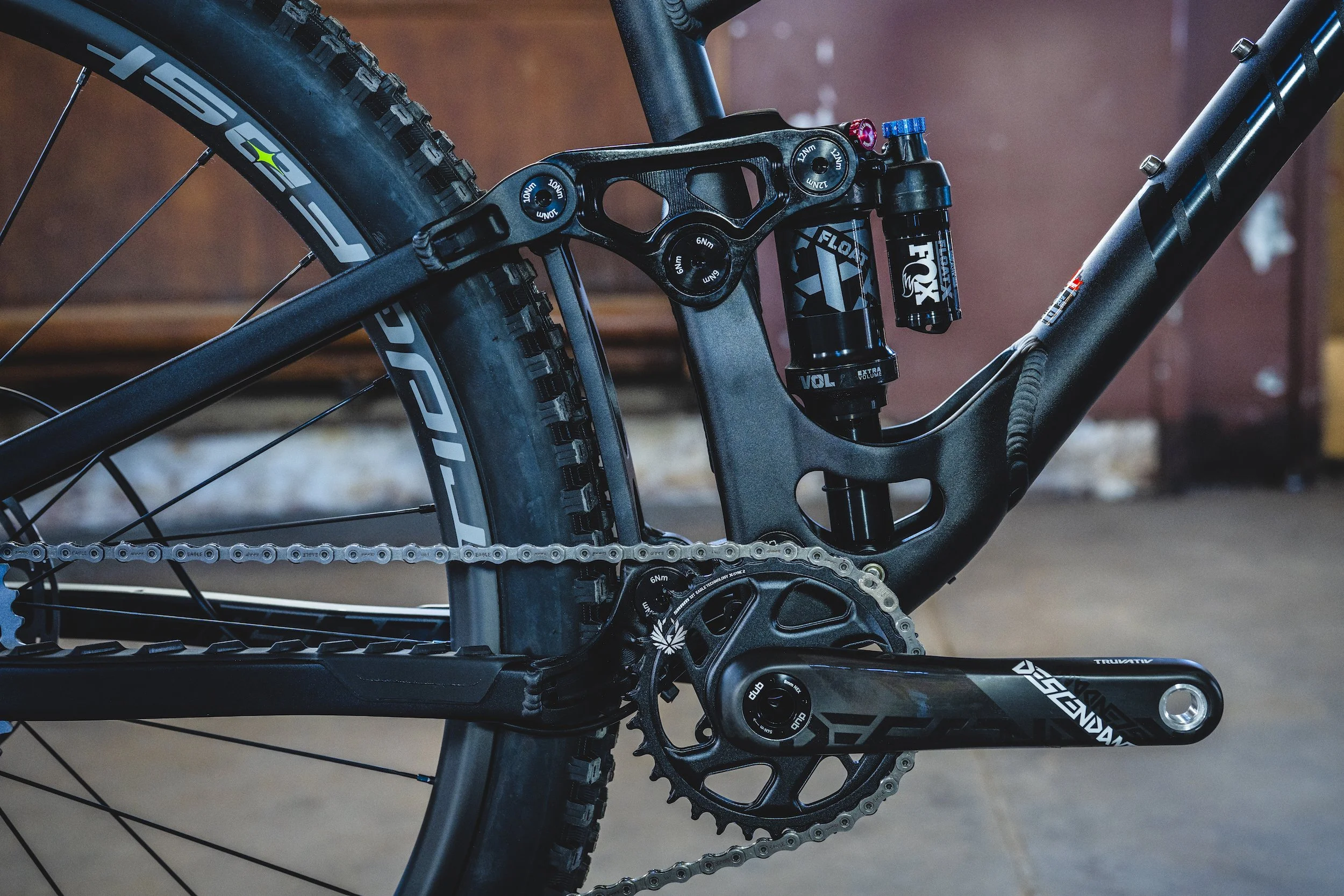 Phantom V3 — Banshee Bikes