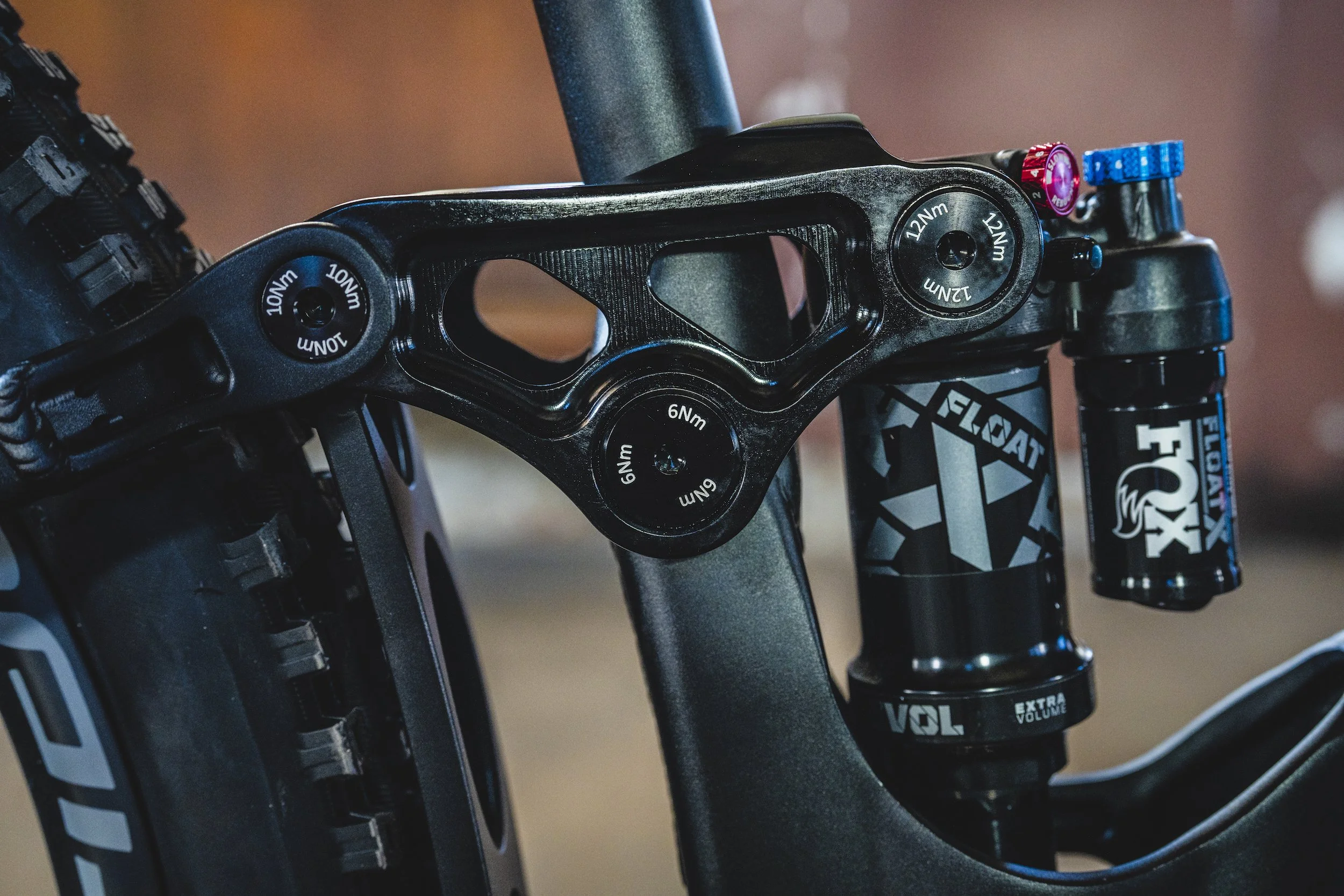 Phantom V3 — Banshee Bikes