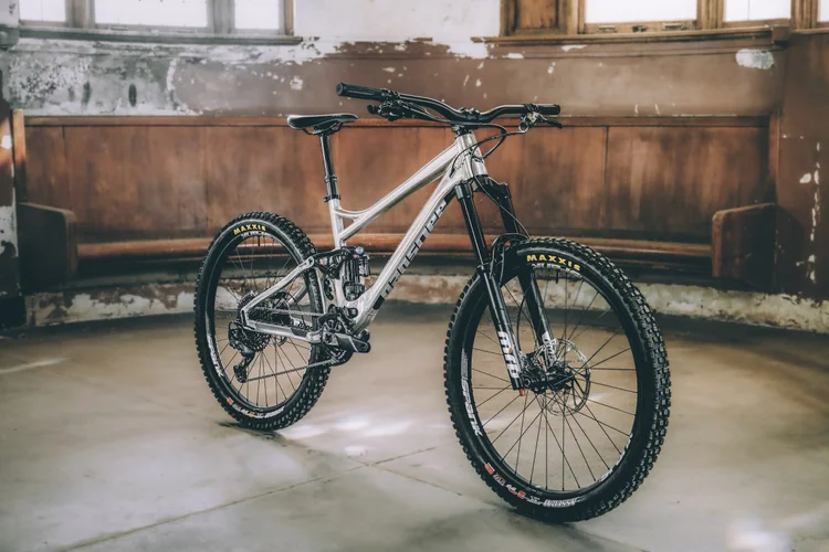 Rune V3.2 — Banshee Bikes