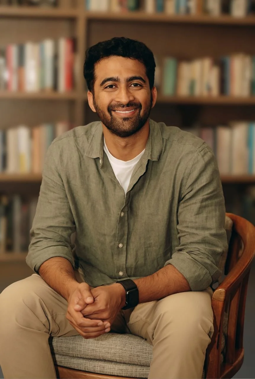 Who We Are — THE MOMENT