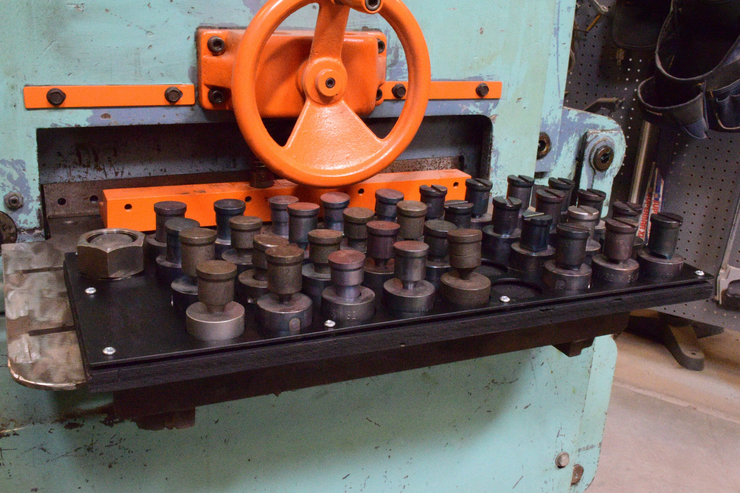 Railroad Spike Handles, tooling and fabrication supplies — HDSIGNWORKS