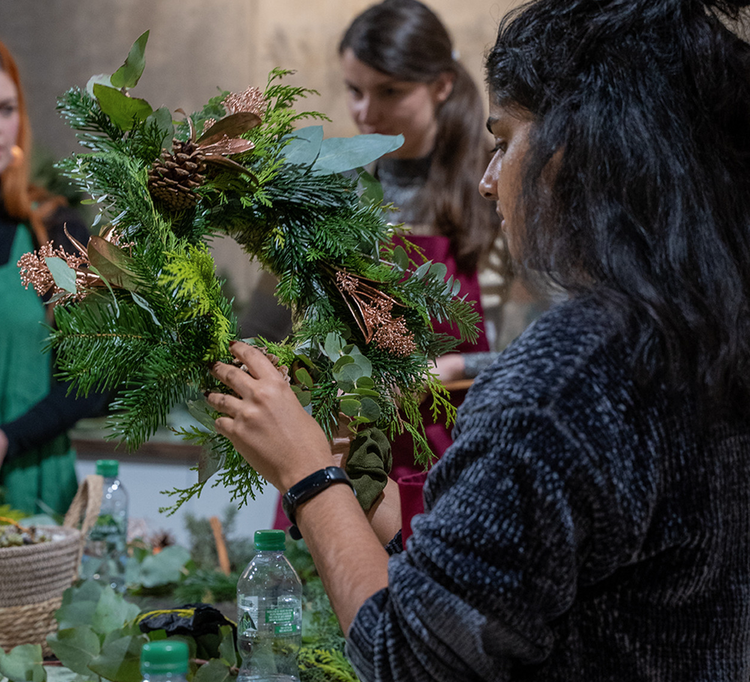 FLO London | Best festive wreath making classes and workshops in London ...