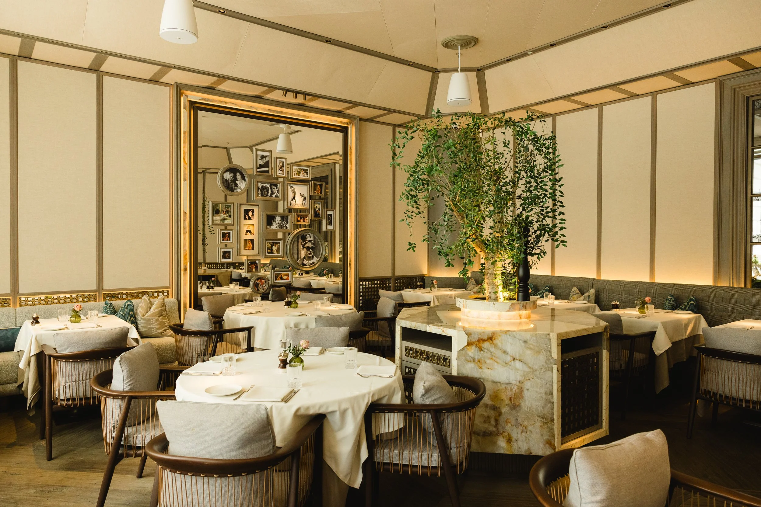 FLO London | Restaurant Review: Paper Moon London at The OWO