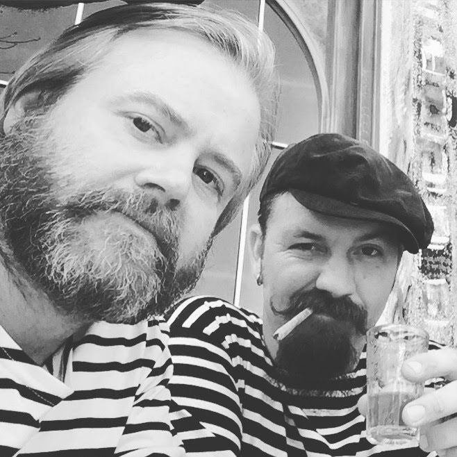 Steve Larson with Mikel Lander and Jeff Naylor of the Sugar Thieves ...