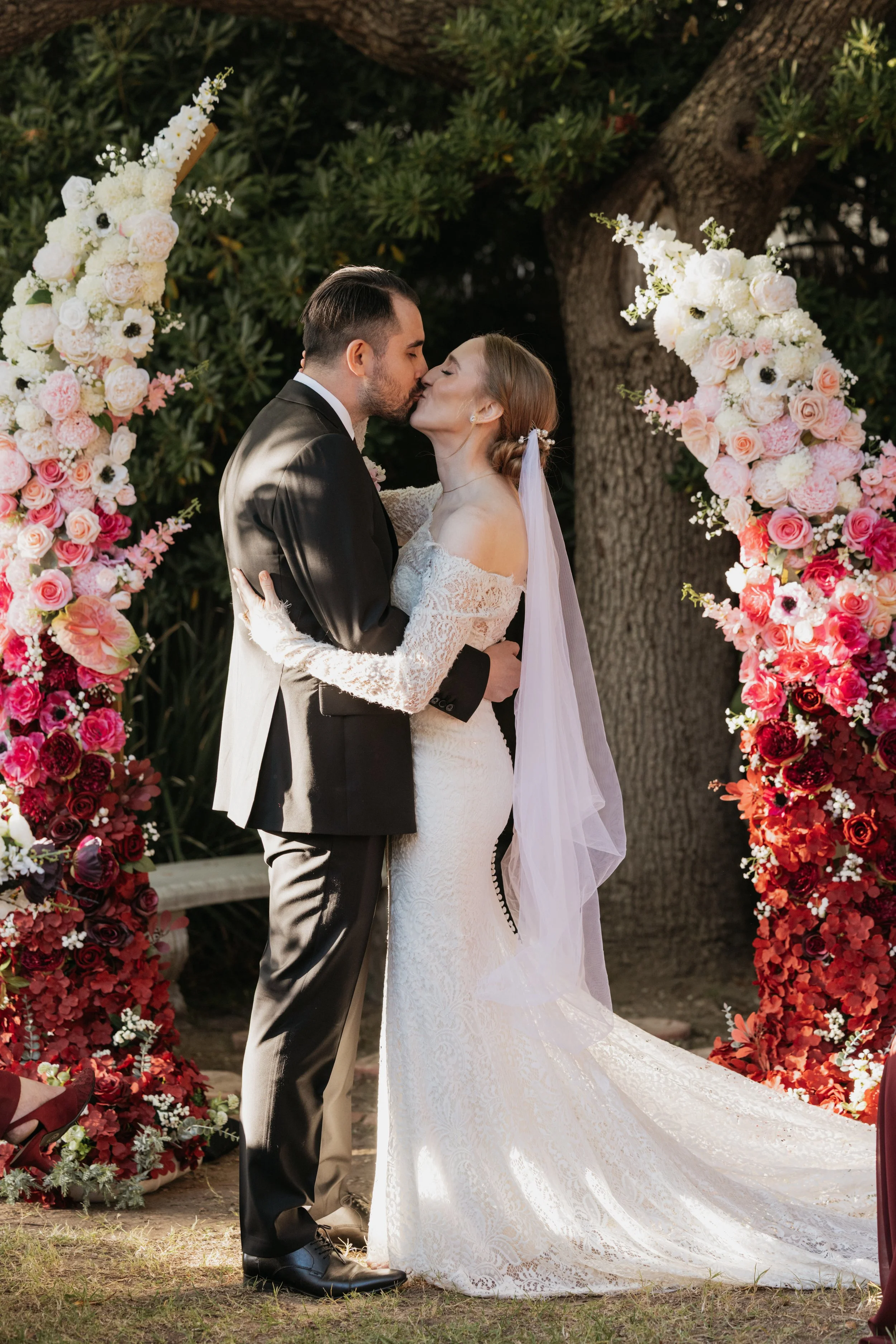 Vintage-inspired fall wedding at the Twentieth Century Women’s Club in ...