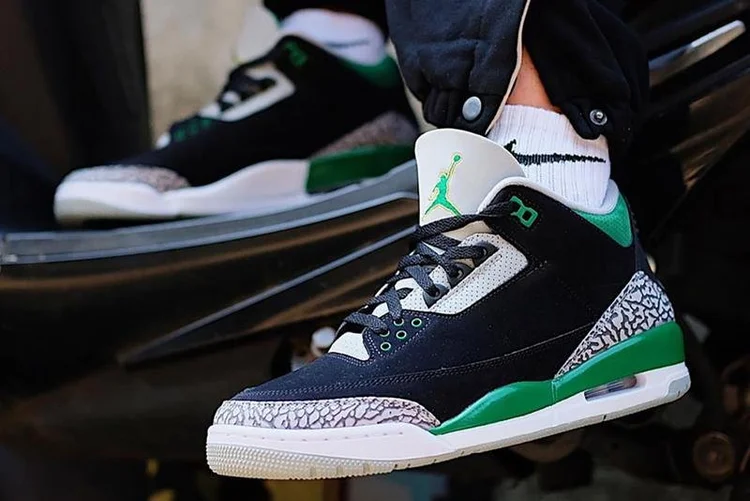 How Does The Air Jordan 3 Fit | [Ultimate Sizing Guide] | The Retro Insider