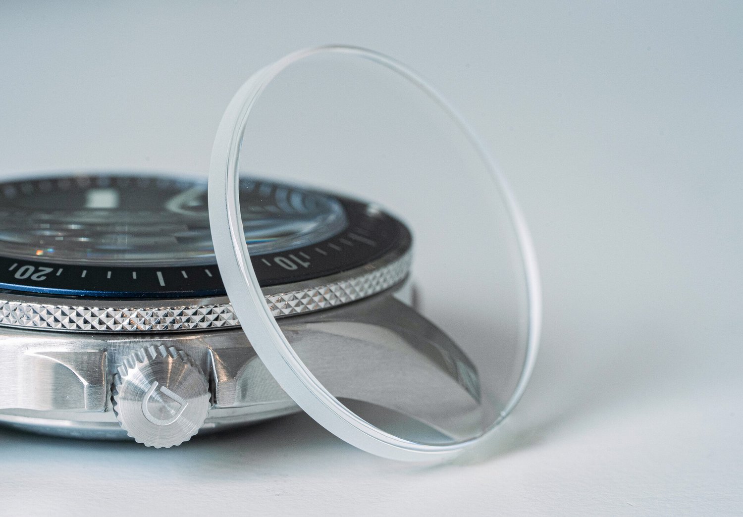 Comparing Acrylic, Mineral, K1 and Sapphire Crystal | DIY Watch Club