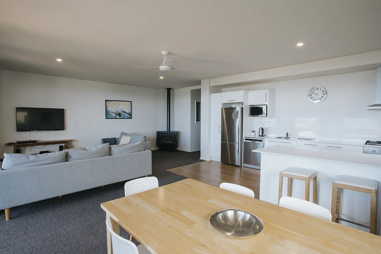 Executive Apartments — Canal Rocks