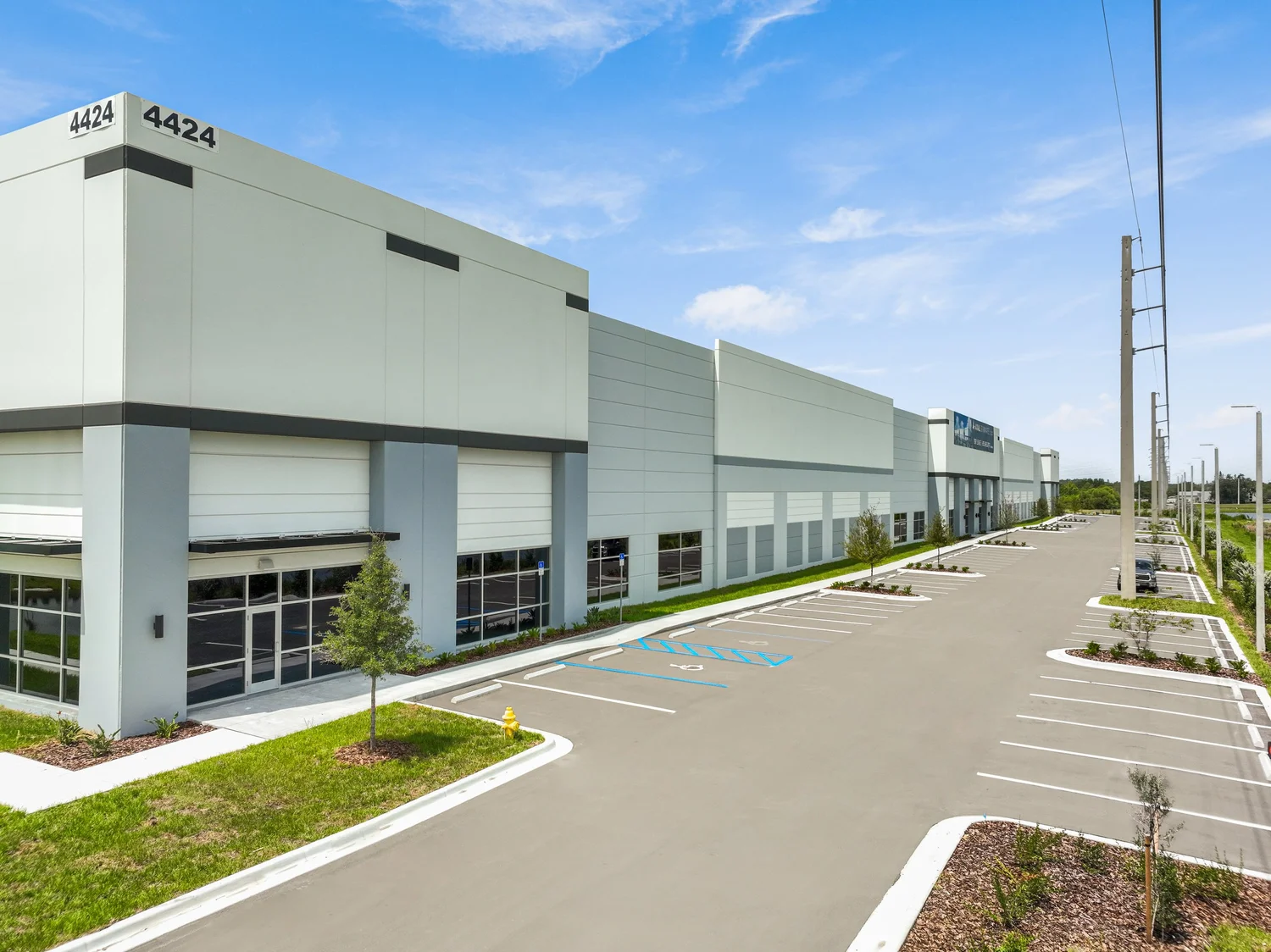 Manatee 301 Business Center — Clover Investment Properties