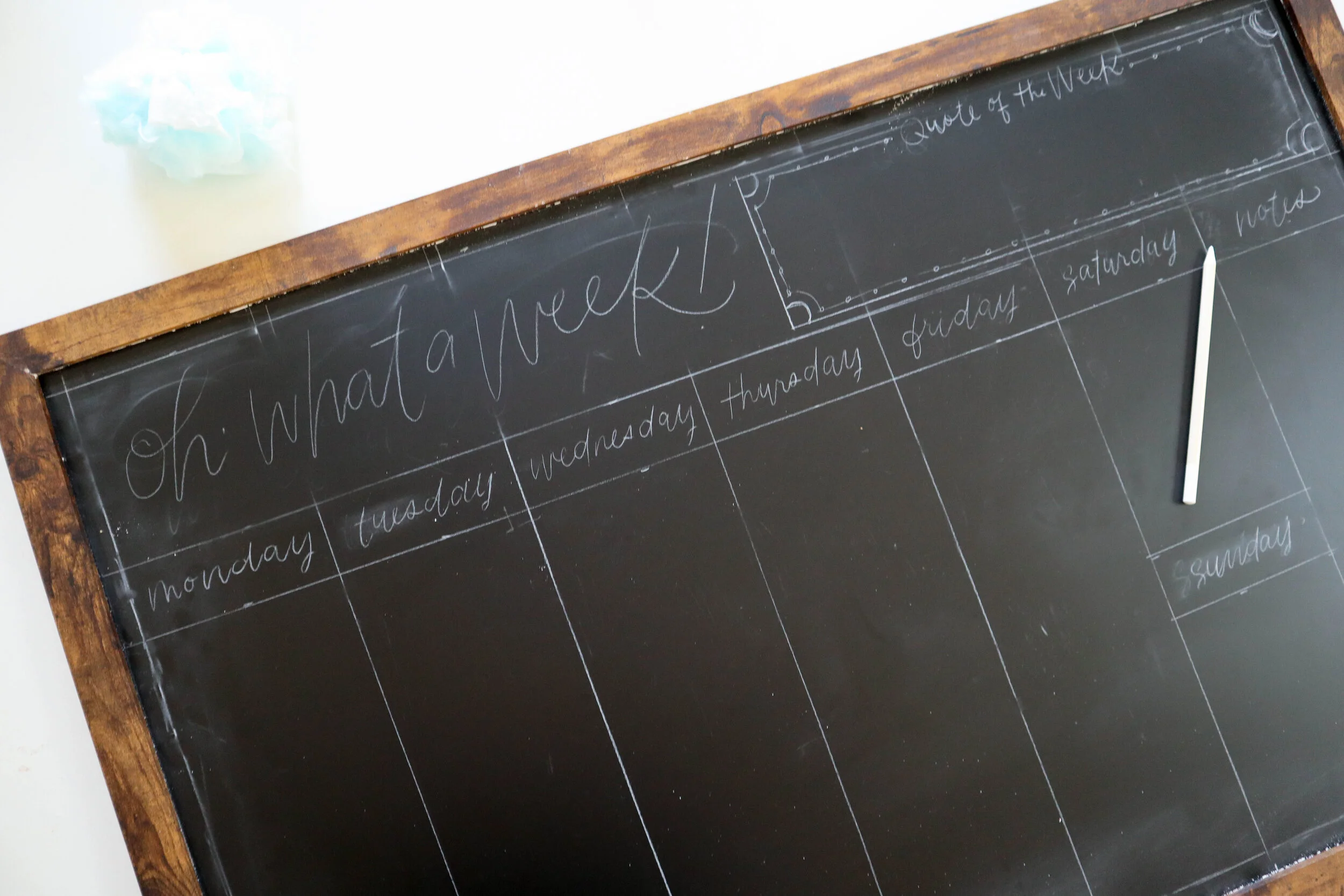 TUTORIAL: Family Command Center Chalkboard | DIY Chalkboard Calendar ...
