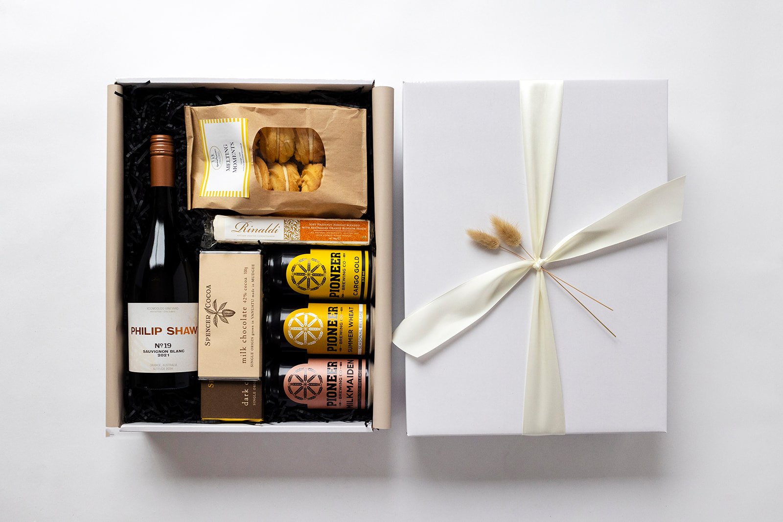 Shop Online - Bespoke Country Gift Boxes Hampers Florist Flowers Orange ...