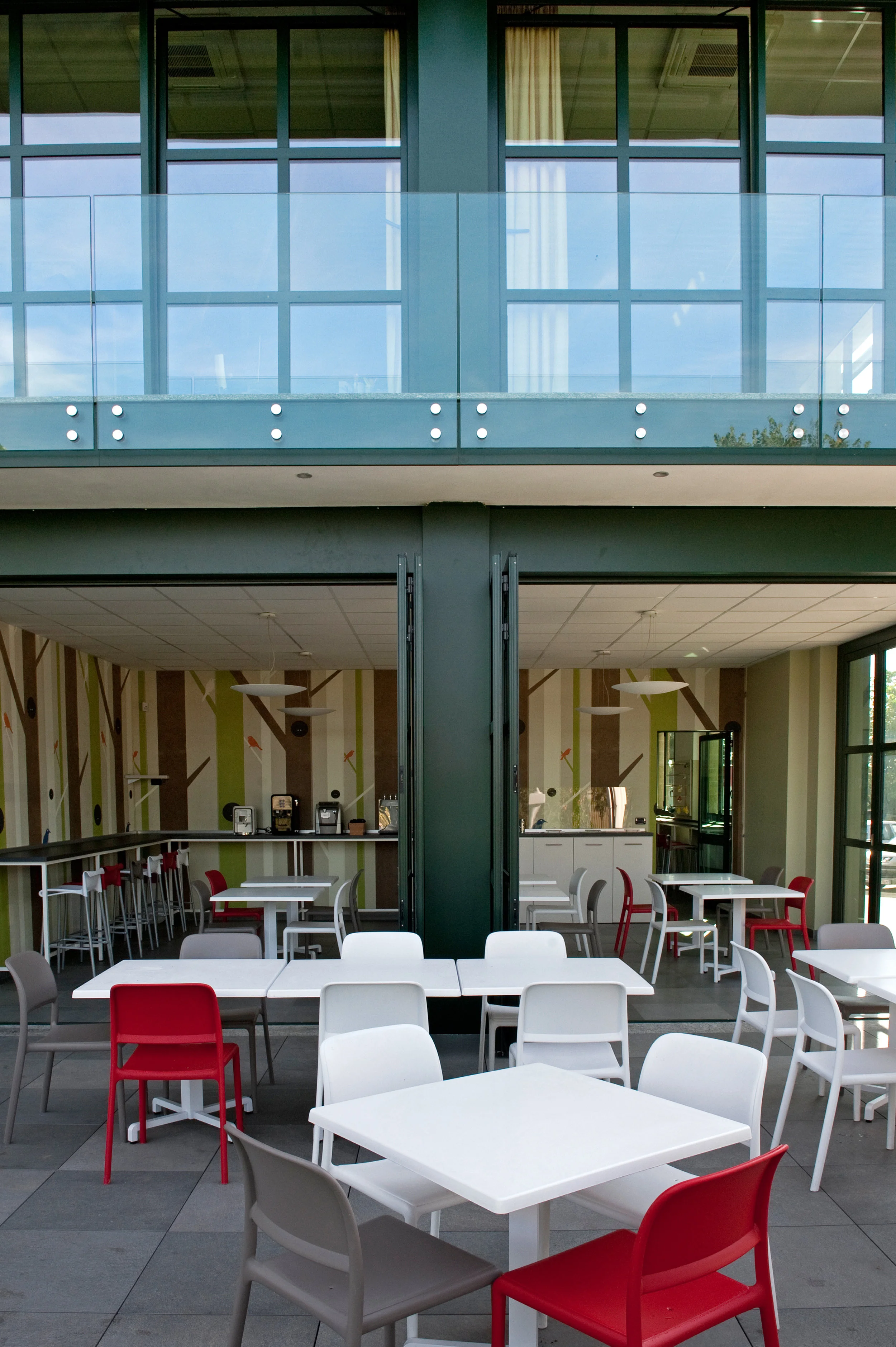 Due aziende e un edificio in crescita — STEFANO TOSCANO / ARCHITETTO