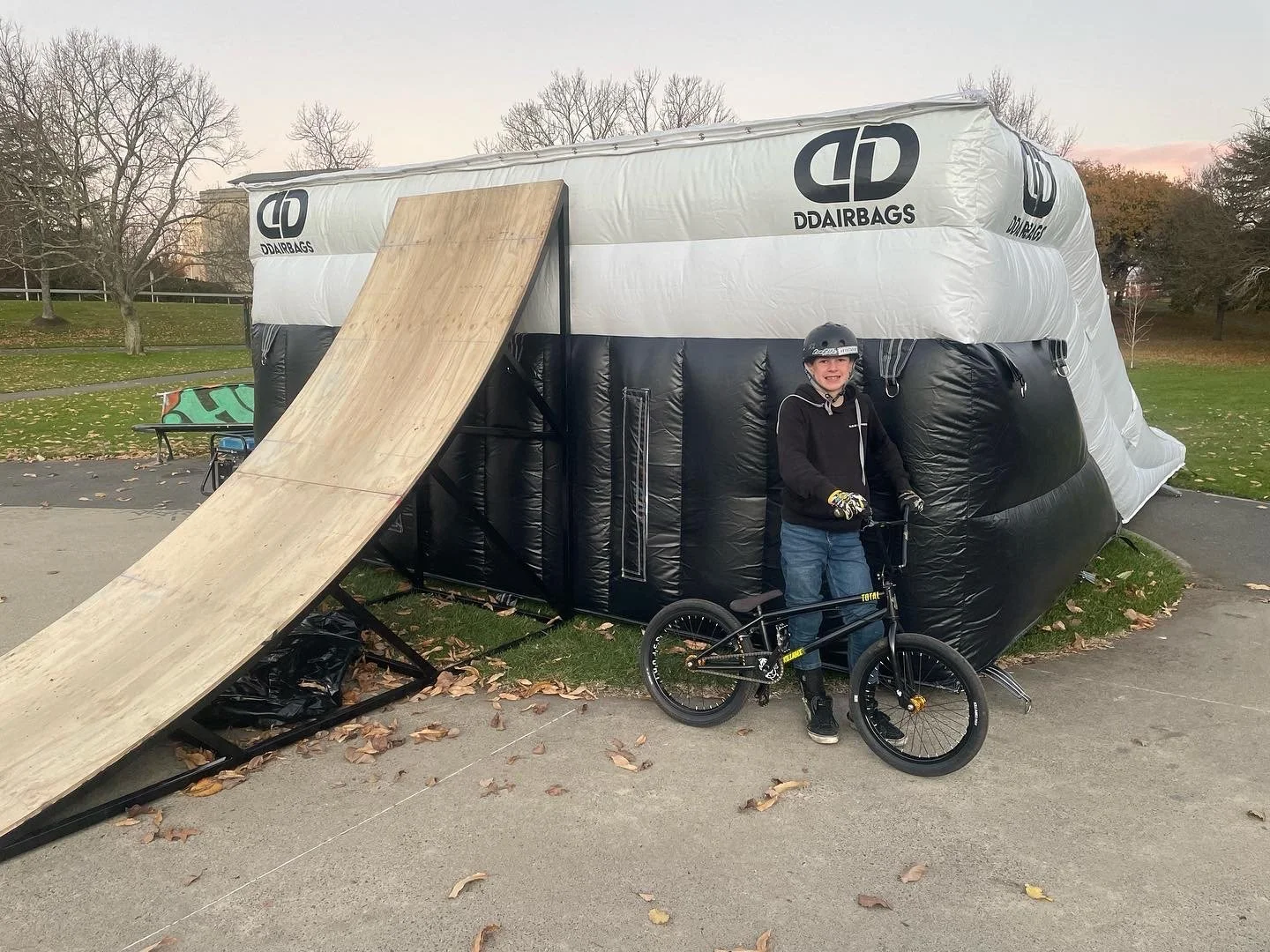 Mountain Bike MTB Inflatable AirBag Lander — DD AirBags - AirBags for ...